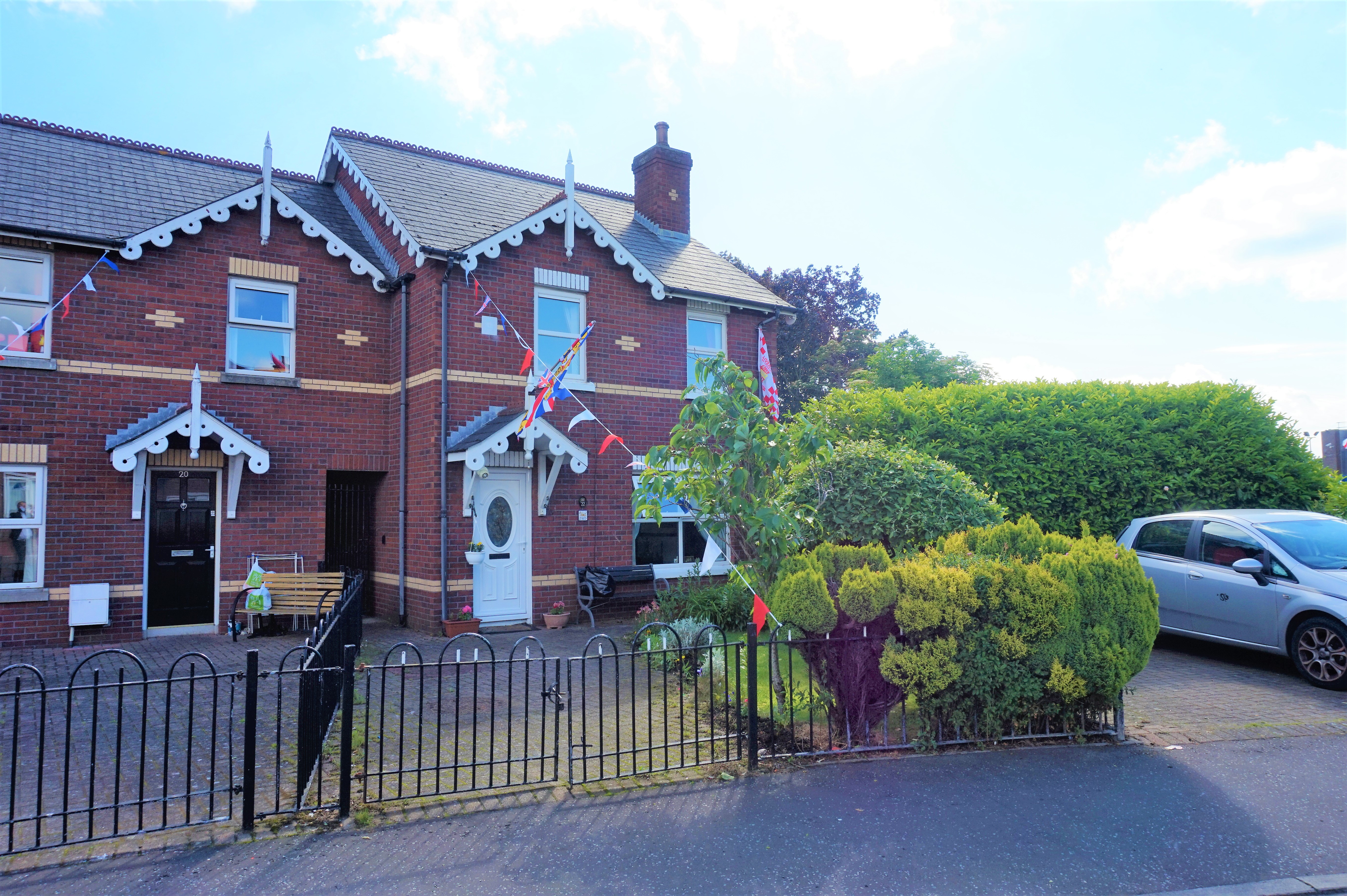 3 bedroom end of terrace house for sale in Avoniel Road, Belfast, BT5 4SF