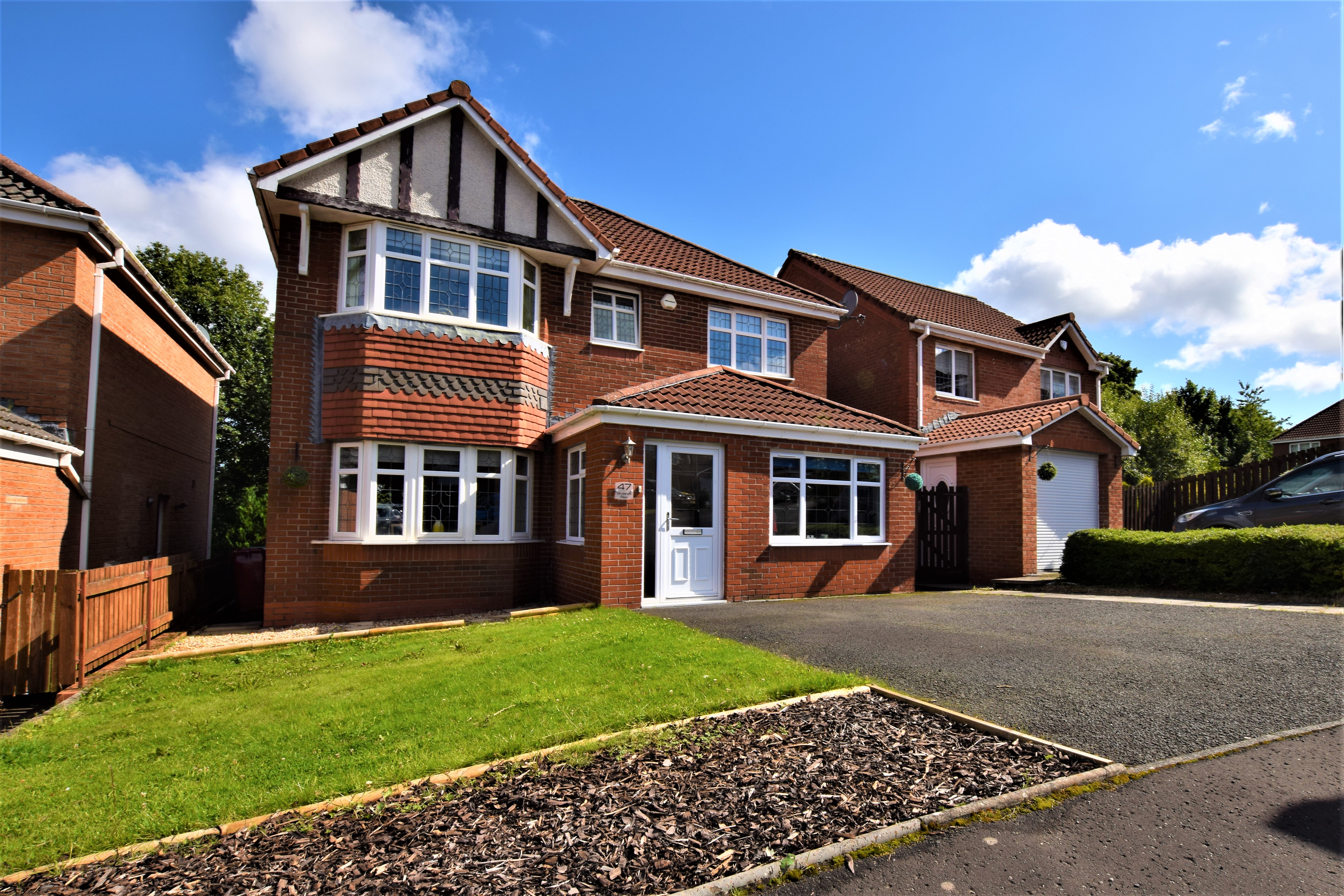 4 bedroom detached house for sale in Skylands Rise, Hamilton, ML3 8TS