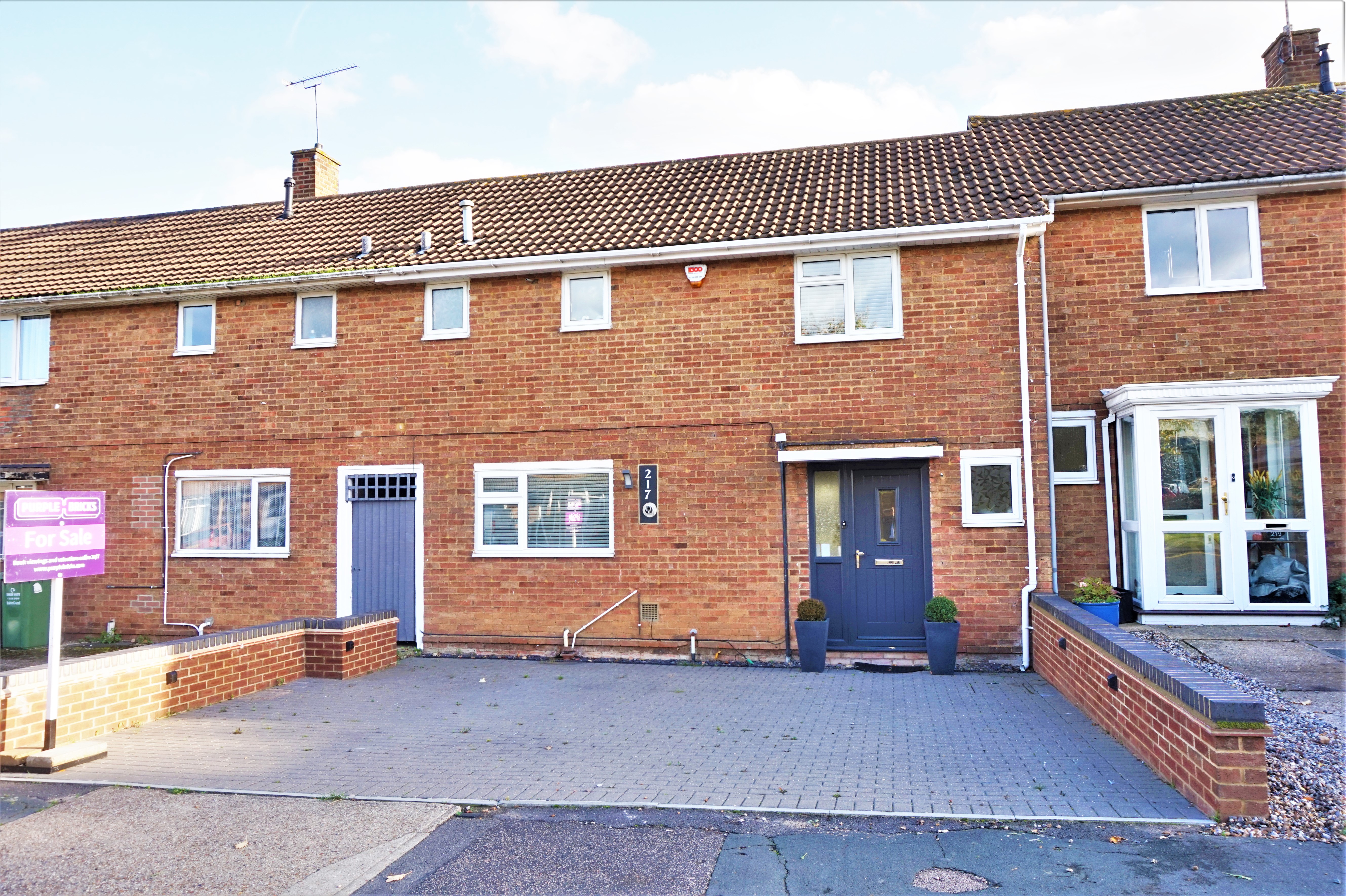 3 bedroom terraced house for sale in Whitmore Way, Basildon, SS14 2PD
