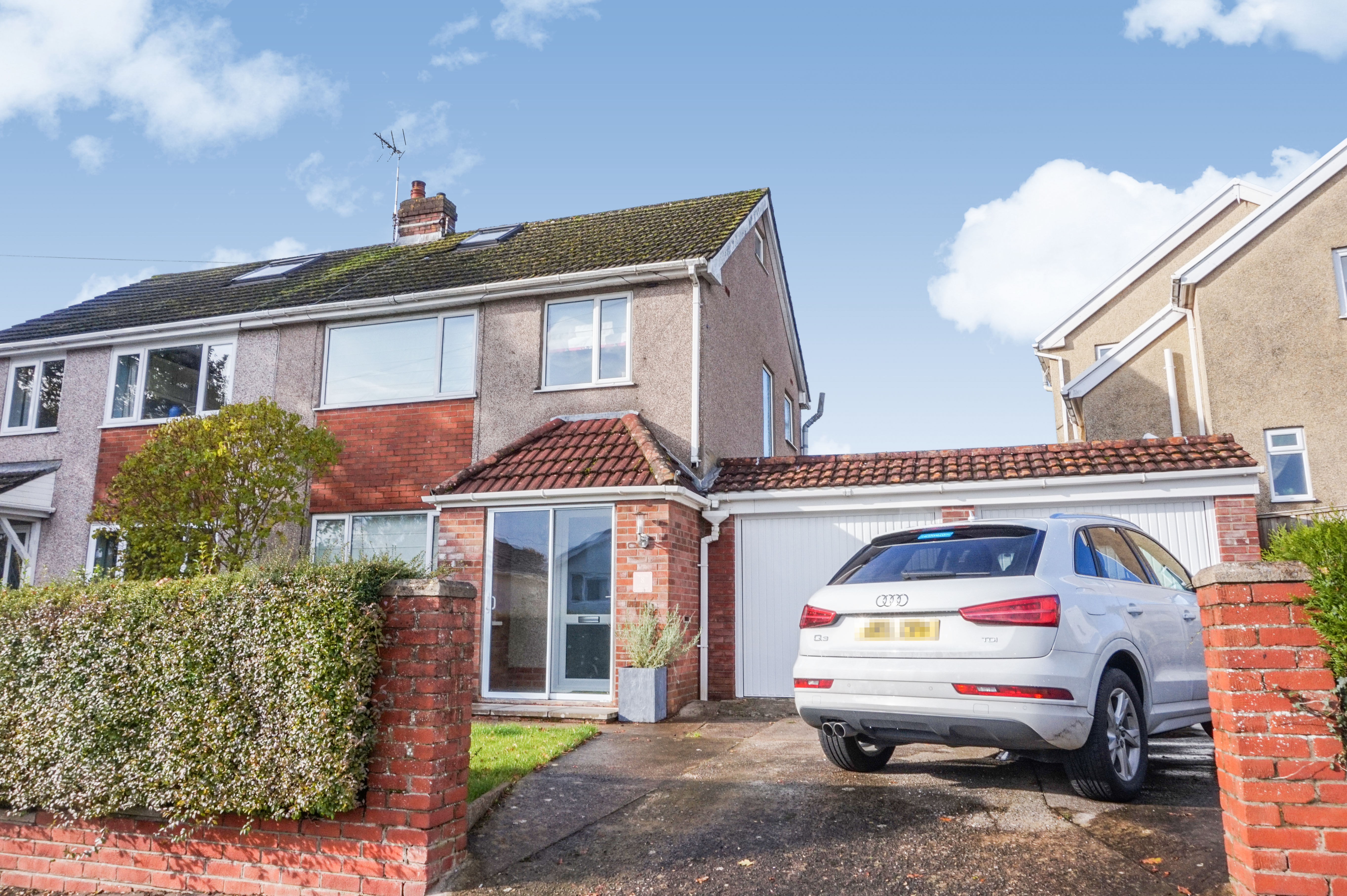 3 bedroom semi-detached house for sale in Ddol Road, Dunvant, SA2 7UB