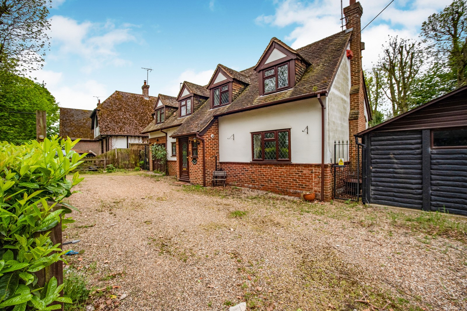 3 bedroom detached house for sale in Nurstead Avenue, Longfield, DA3 7HG