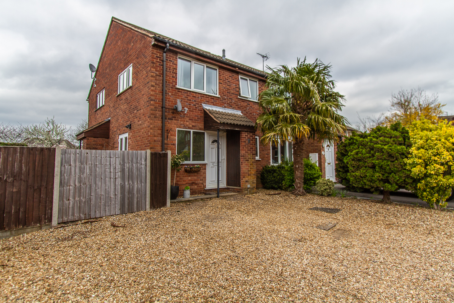1 bedroom terraced house for sale in Willow Close, Burbage, LE10 2JY