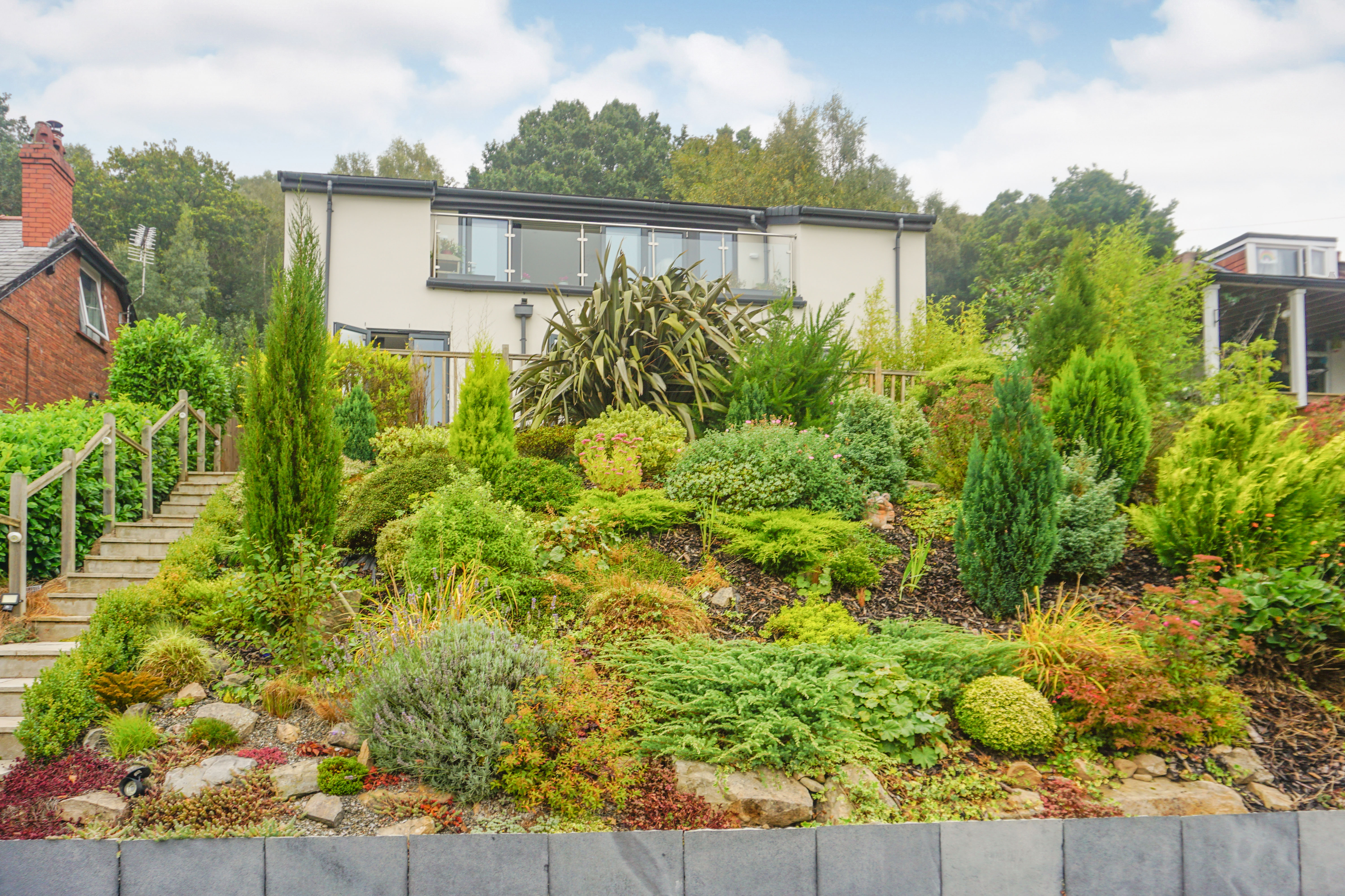 3 bedroom detached house for sale in Rhyddyn Hill, Wrexham, LL12 9EB