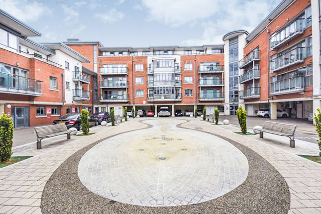 1 bedroom flat to rent in Victoria Court, Chelmsford, CM1 1GP
