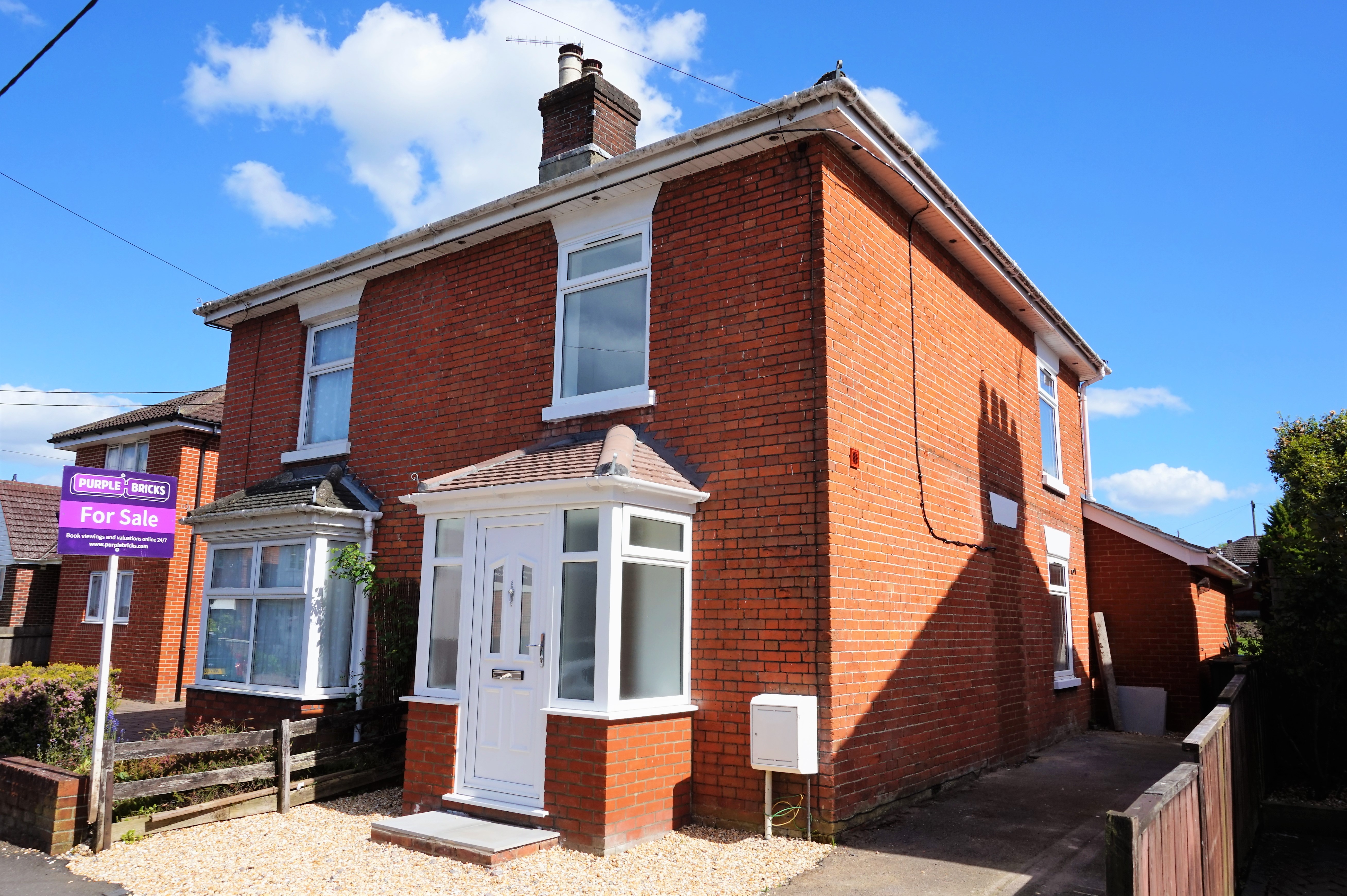 2 bedroom semi-detached house for sale in Chapel Road, West End, SO30 3FN