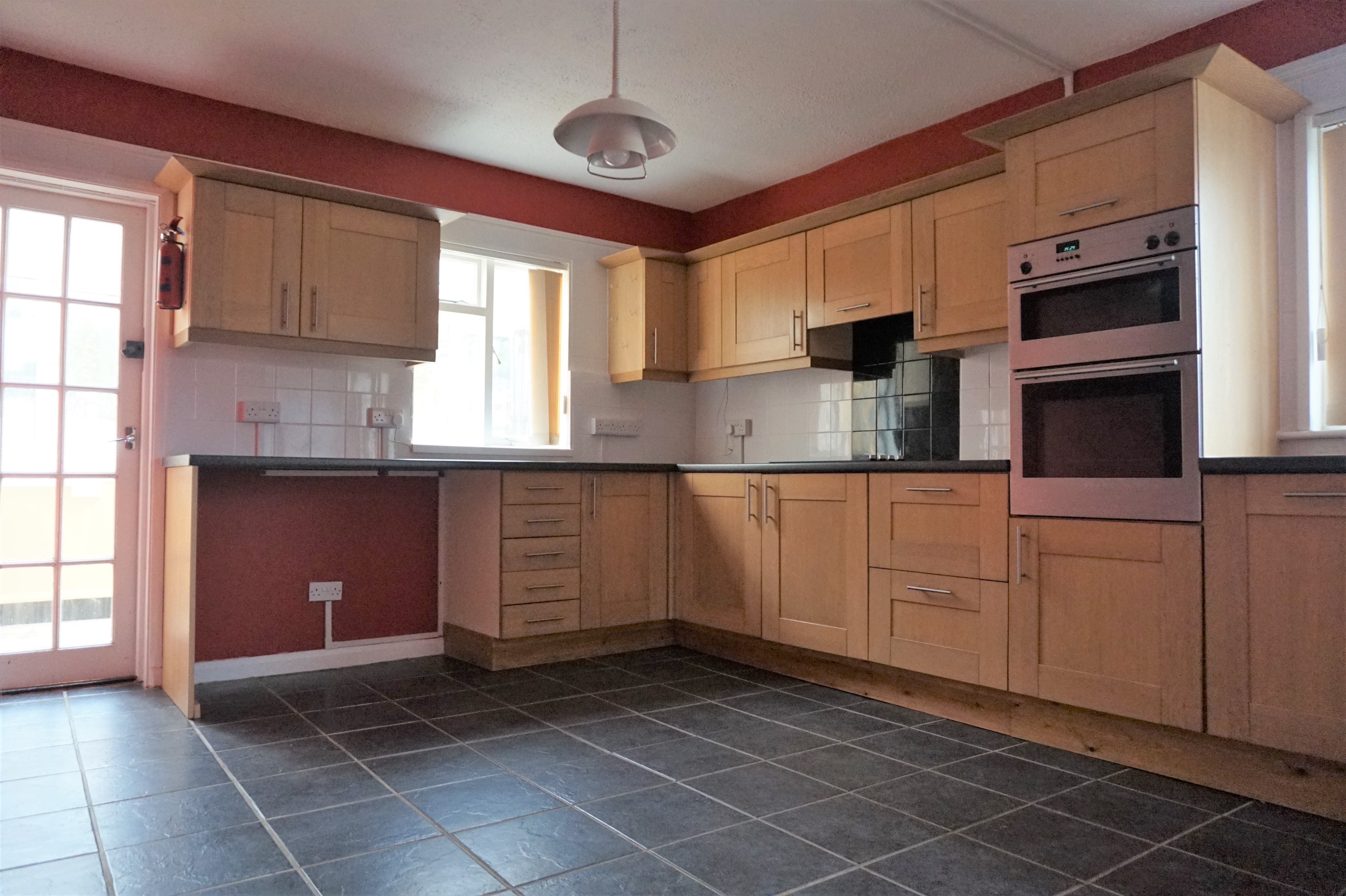 2 bedroom ground floor flat to rent in Kestle Mill, Newquay, TR8 4PJ