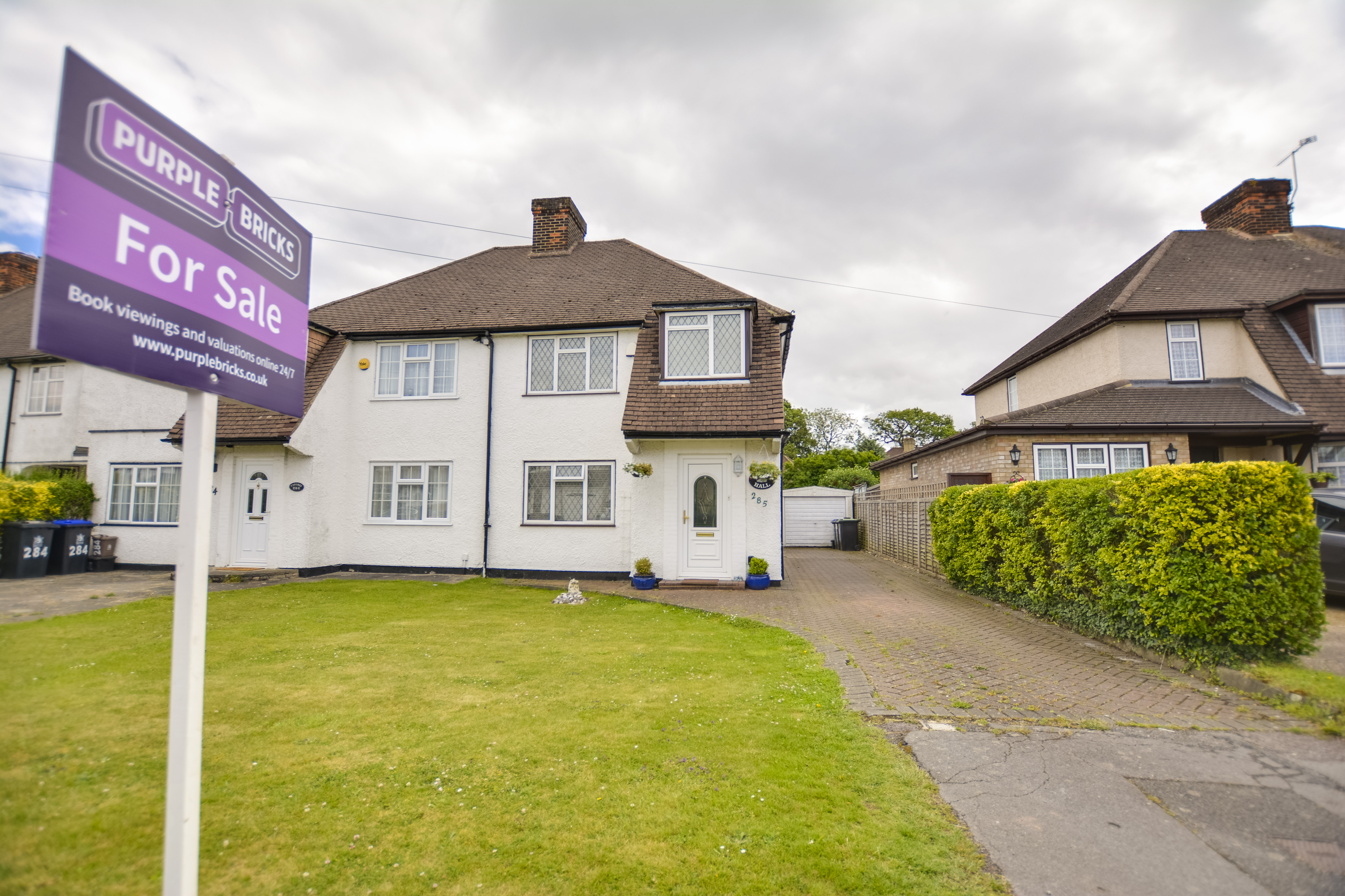 3 bedroom semi-detached house for sale in Longstone Road, Iver, SL0 0RN