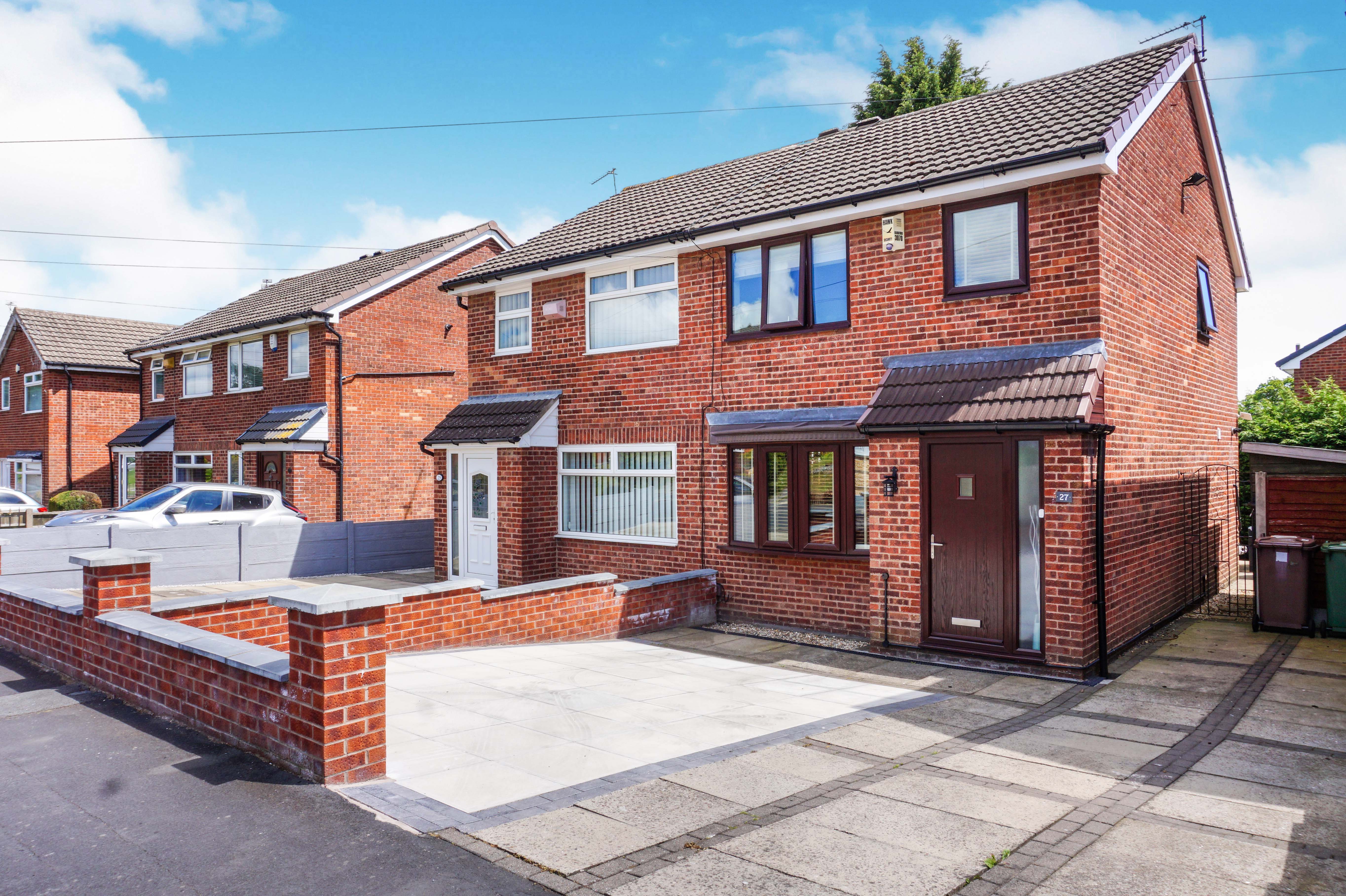 3 bedroom semi-detached house for sale in Coldstone Drive, Wigan, WN4 0RW