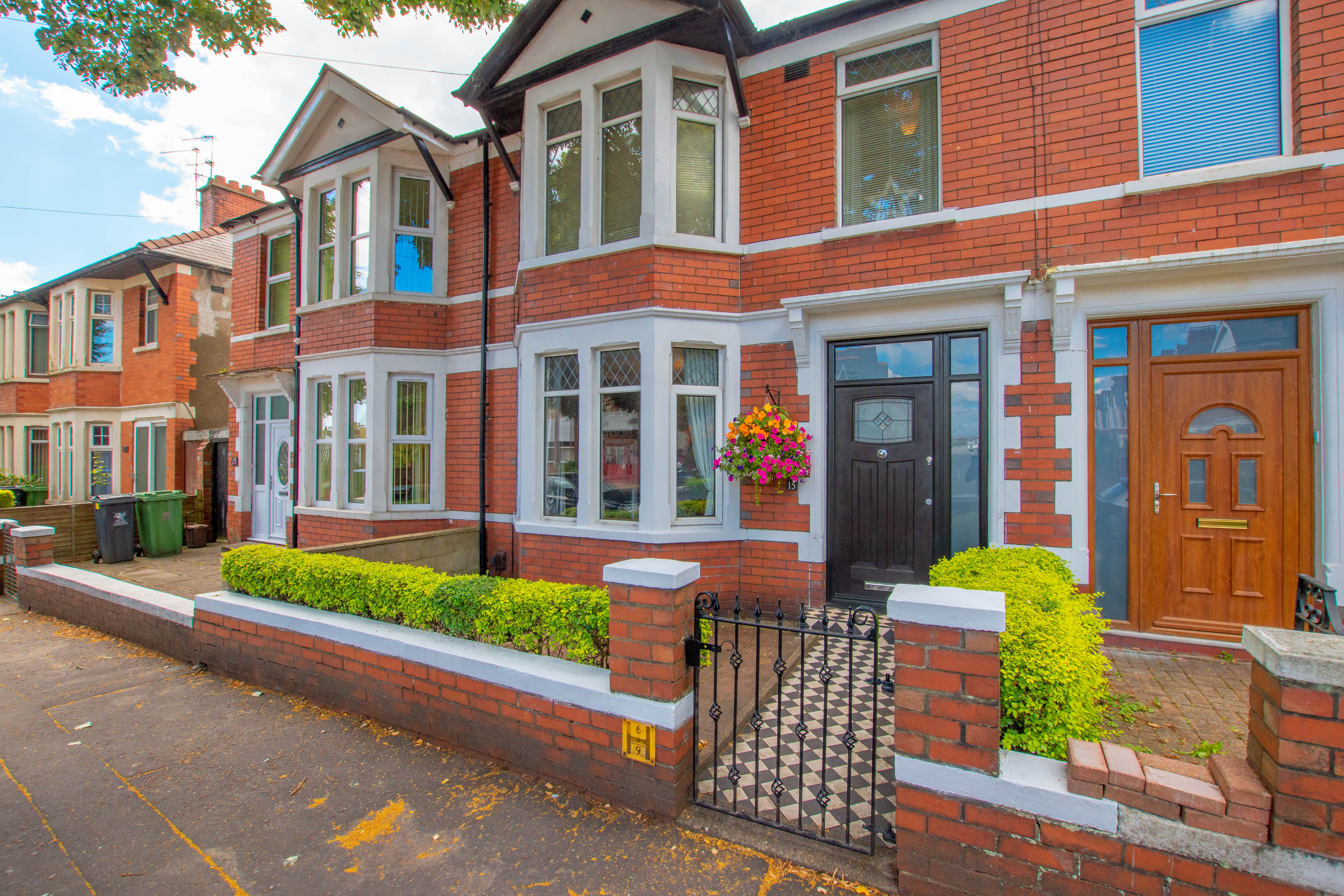 3 bedroom terraced house for sale in Maindy Road, Cardiff, CF24 4HL