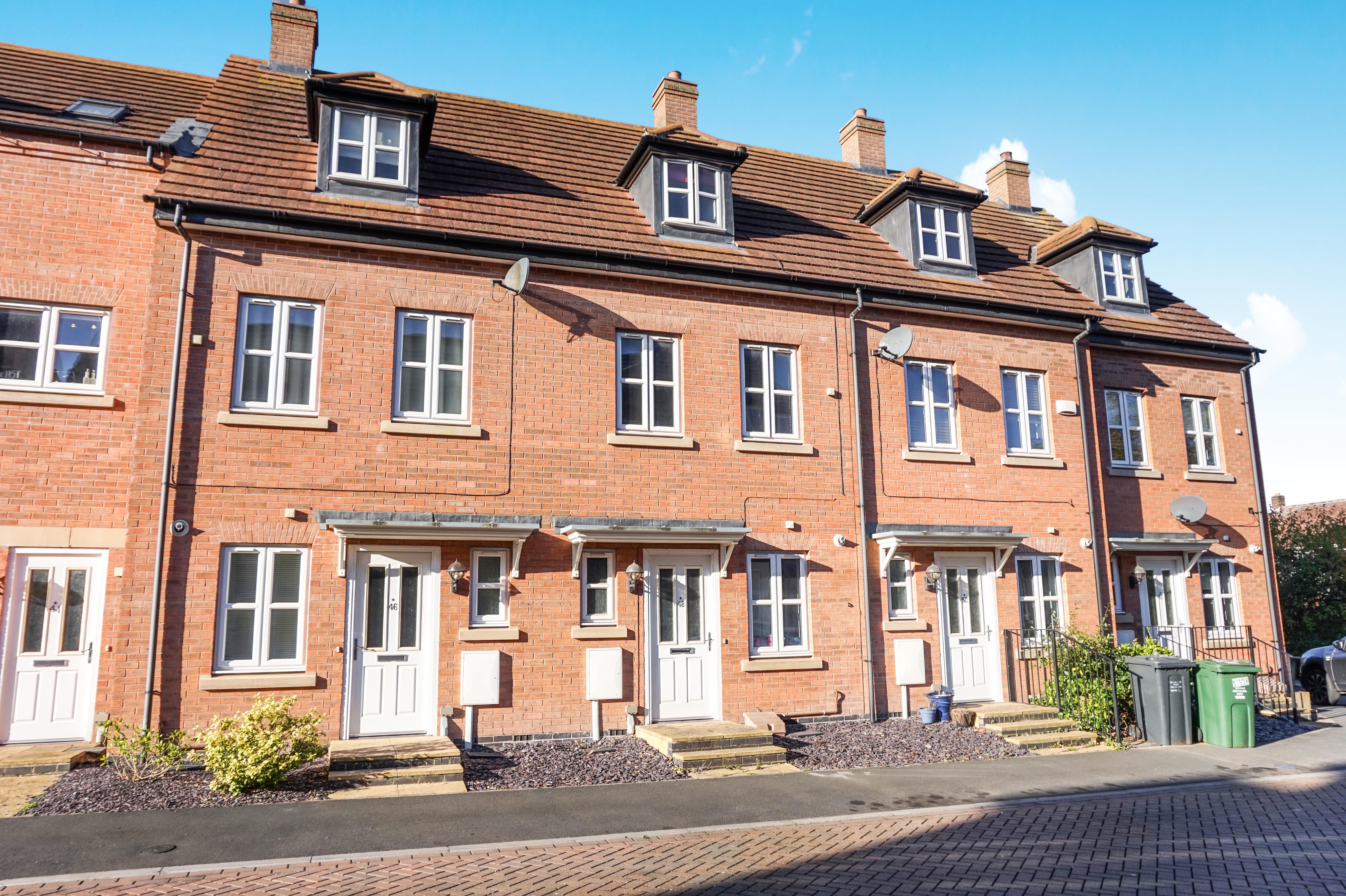 3 bedroom town house for sale in Goods Yard Close, Loughborough, LE11 5EB