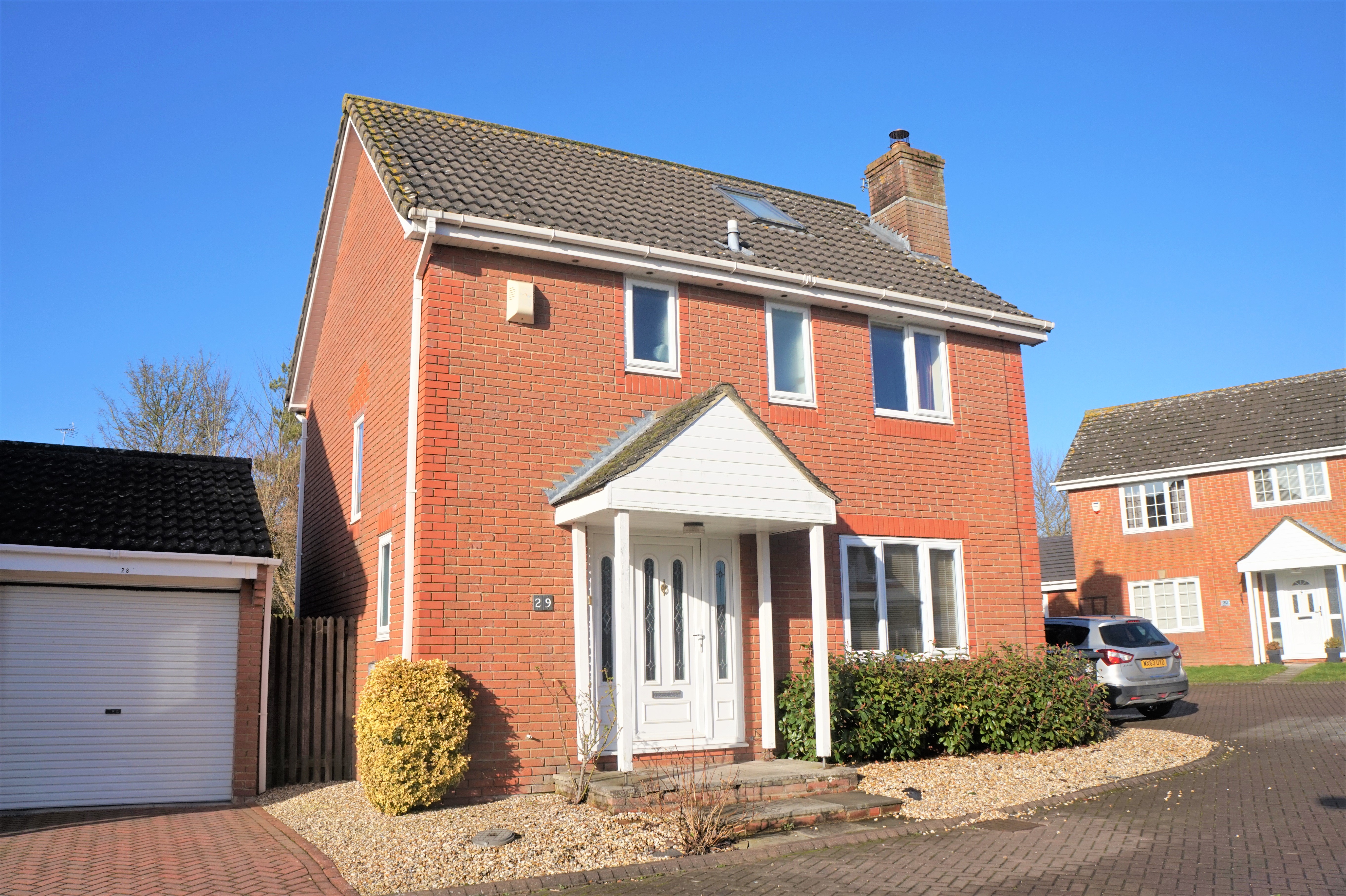 5 bedroom detached house for sale in Russley Close, Swindon, SN5 5AG