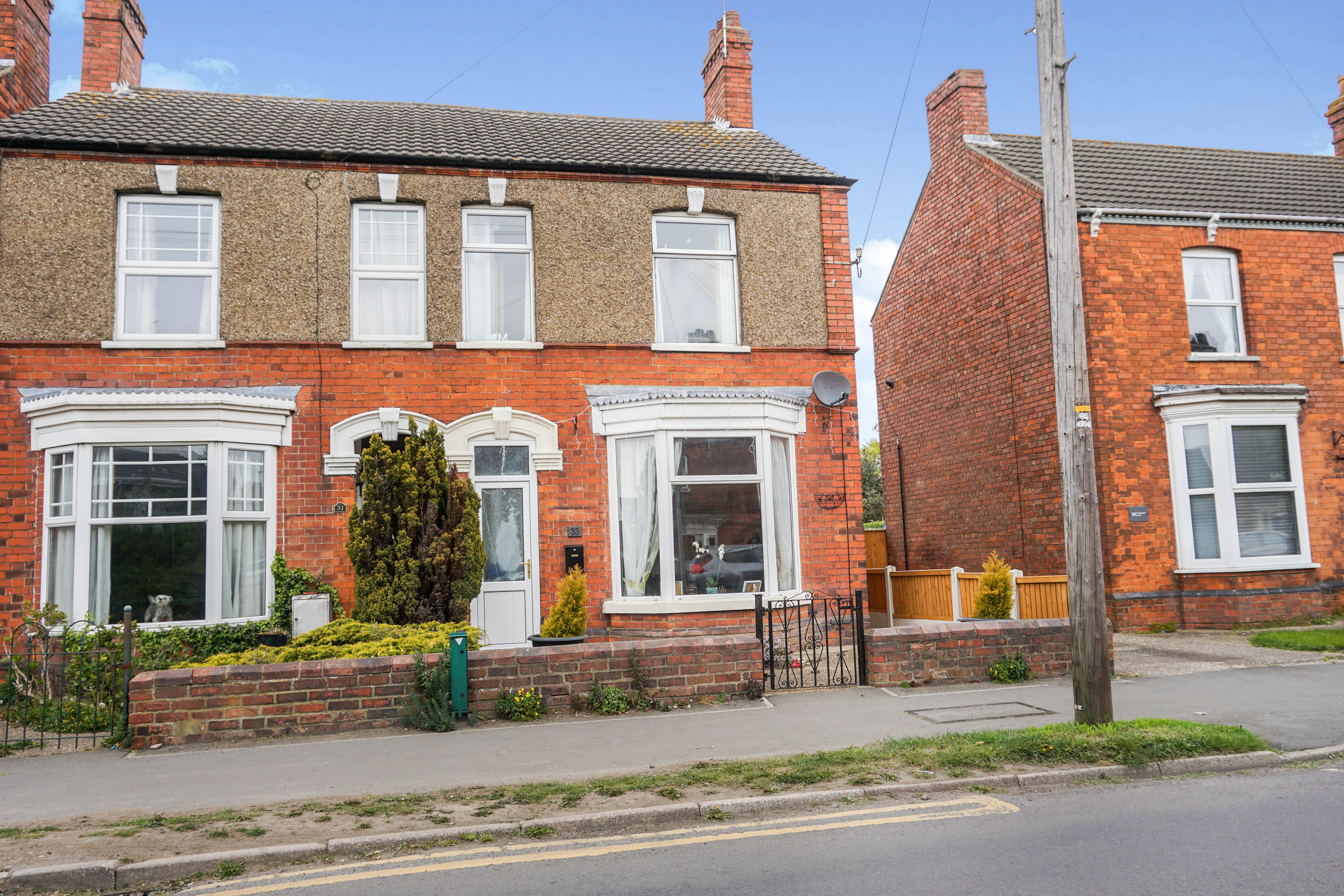 3 bedroom semi-detached house for sale in Keddington Road, Louth, LN11 0AU
