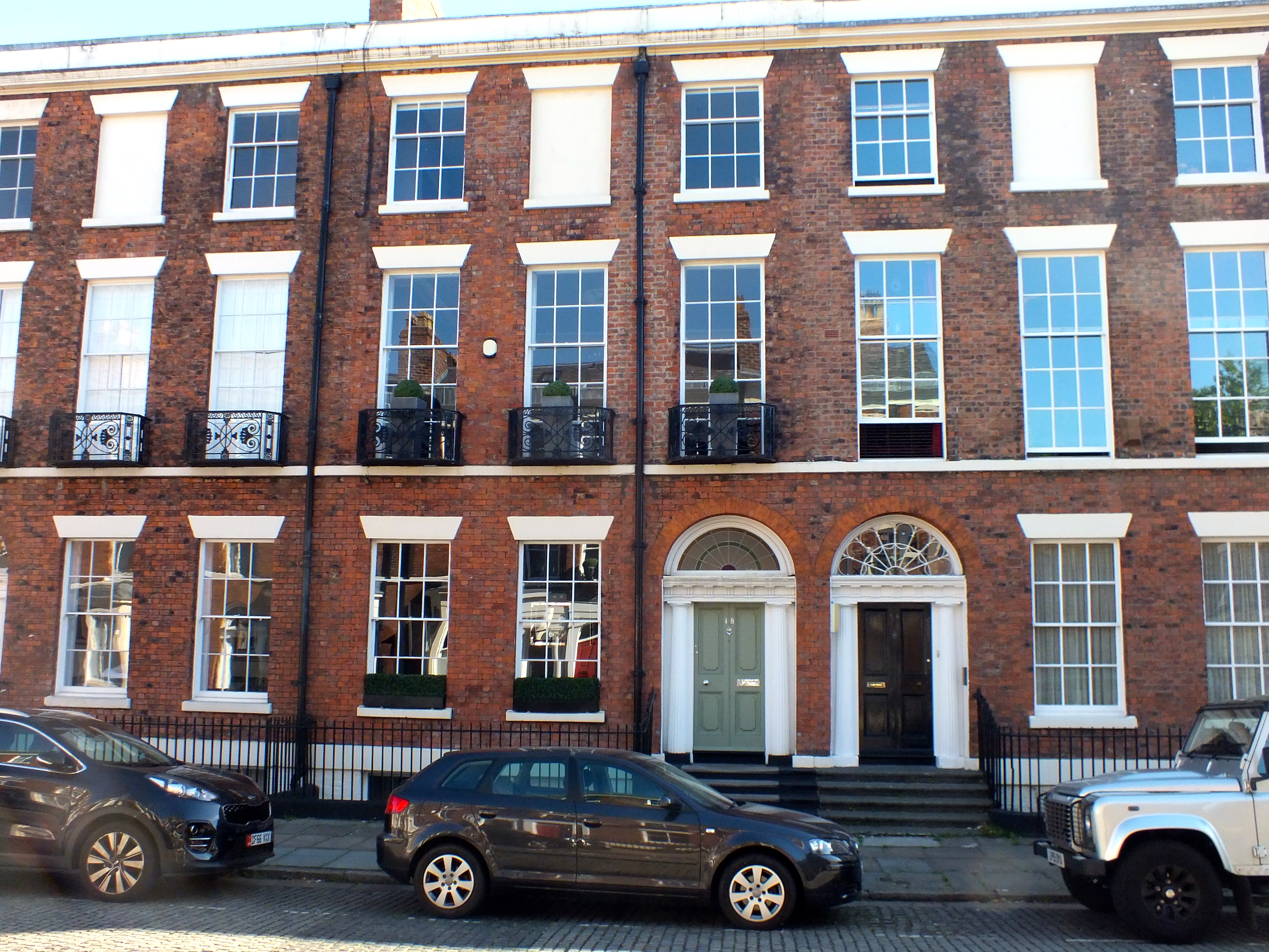 5 bedroom town house for sale in Falkner Street, Liverpool, L8 7PZ