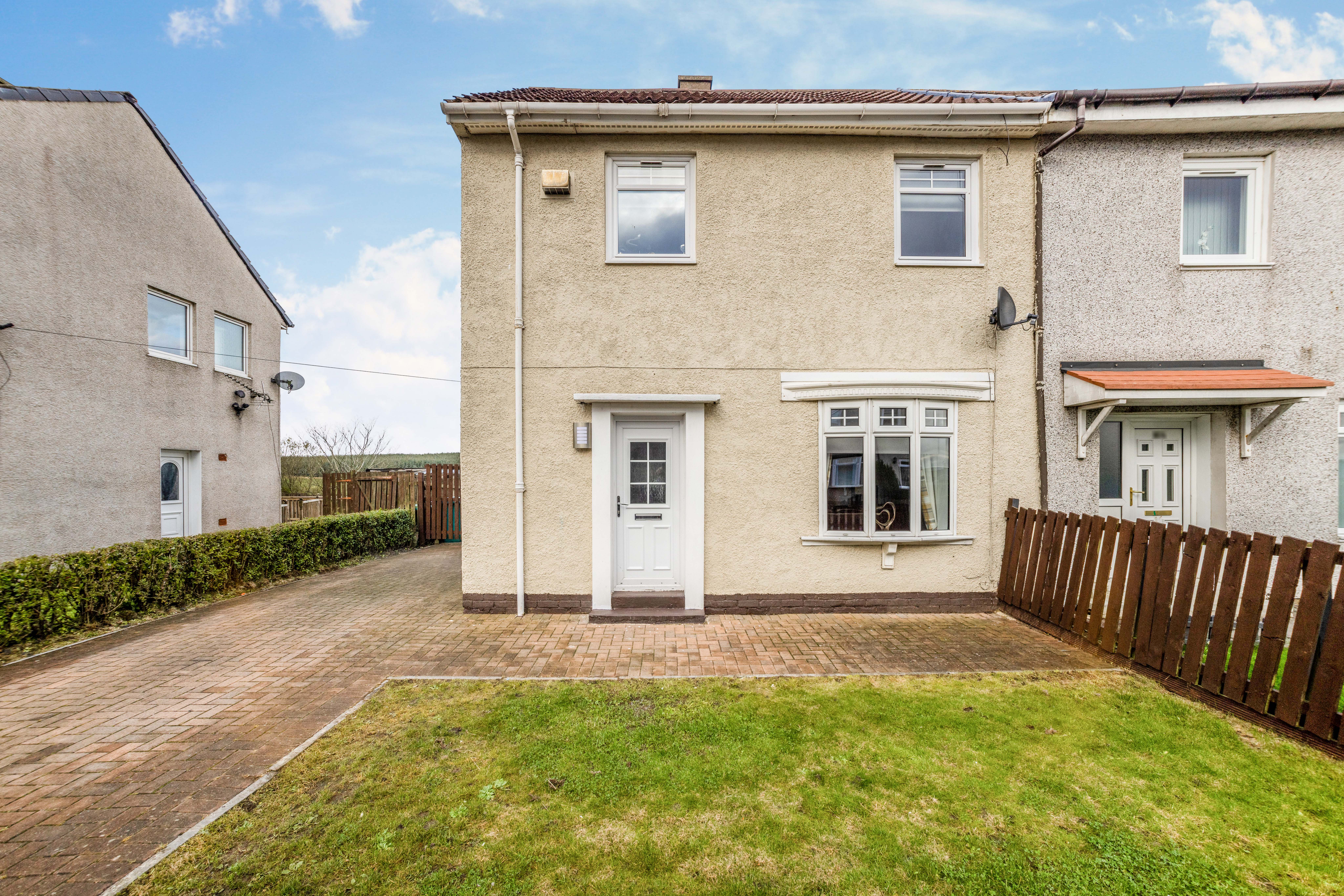 2 bedroom end of terrace house for sale in Moss Avenue, Airdrie, ML6 7PW