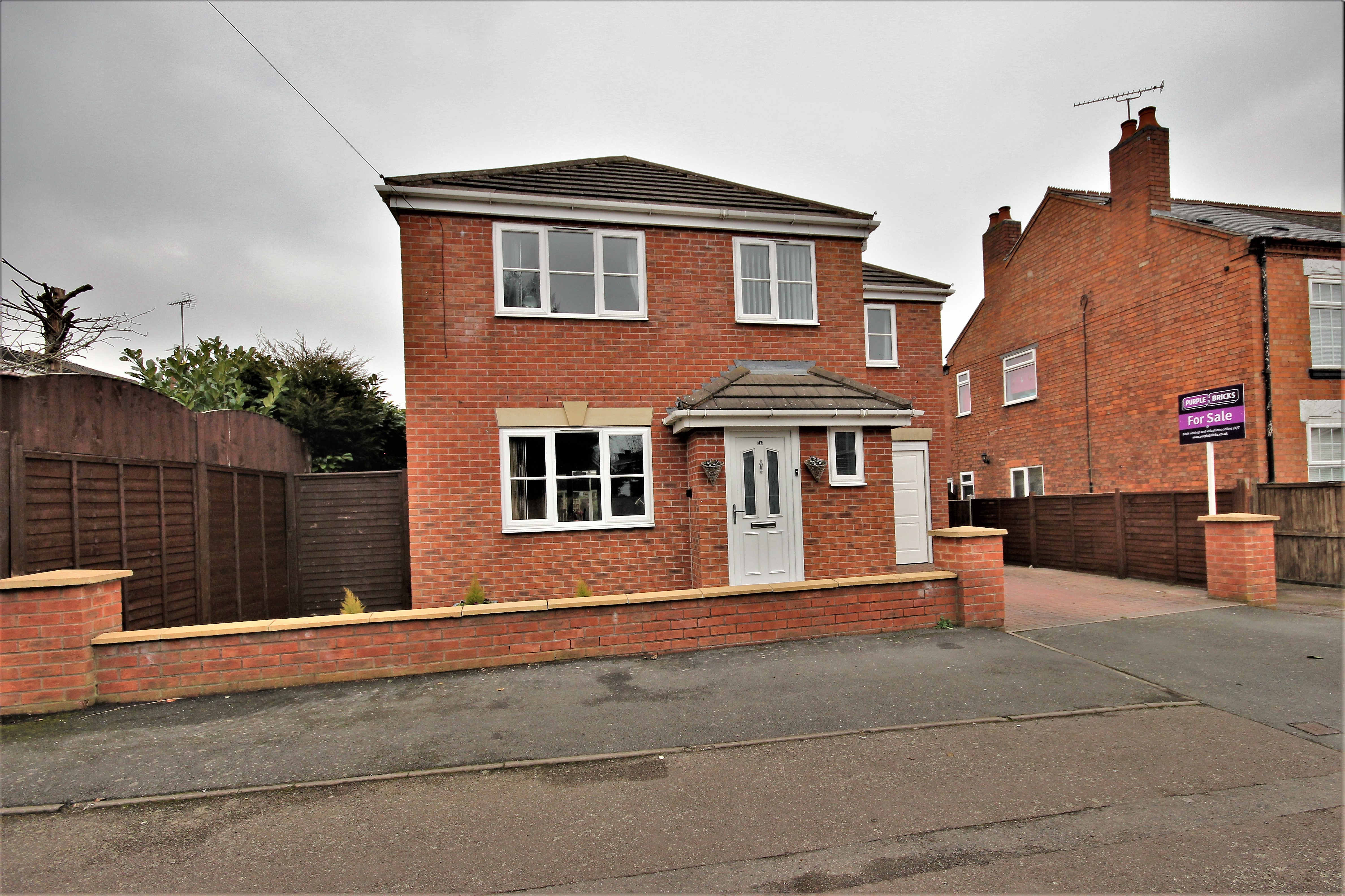 4 bedroom detached house for sale in Frankwell Drive, Coventry, CV2 2EZ