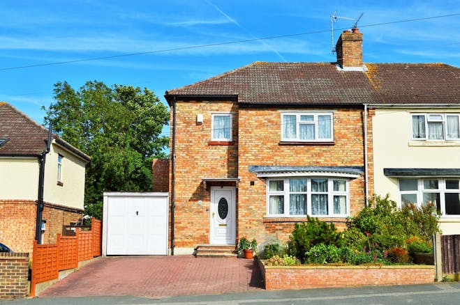 3 Bedroom Semi Detached House For Sale In Maidstone Road Rochester