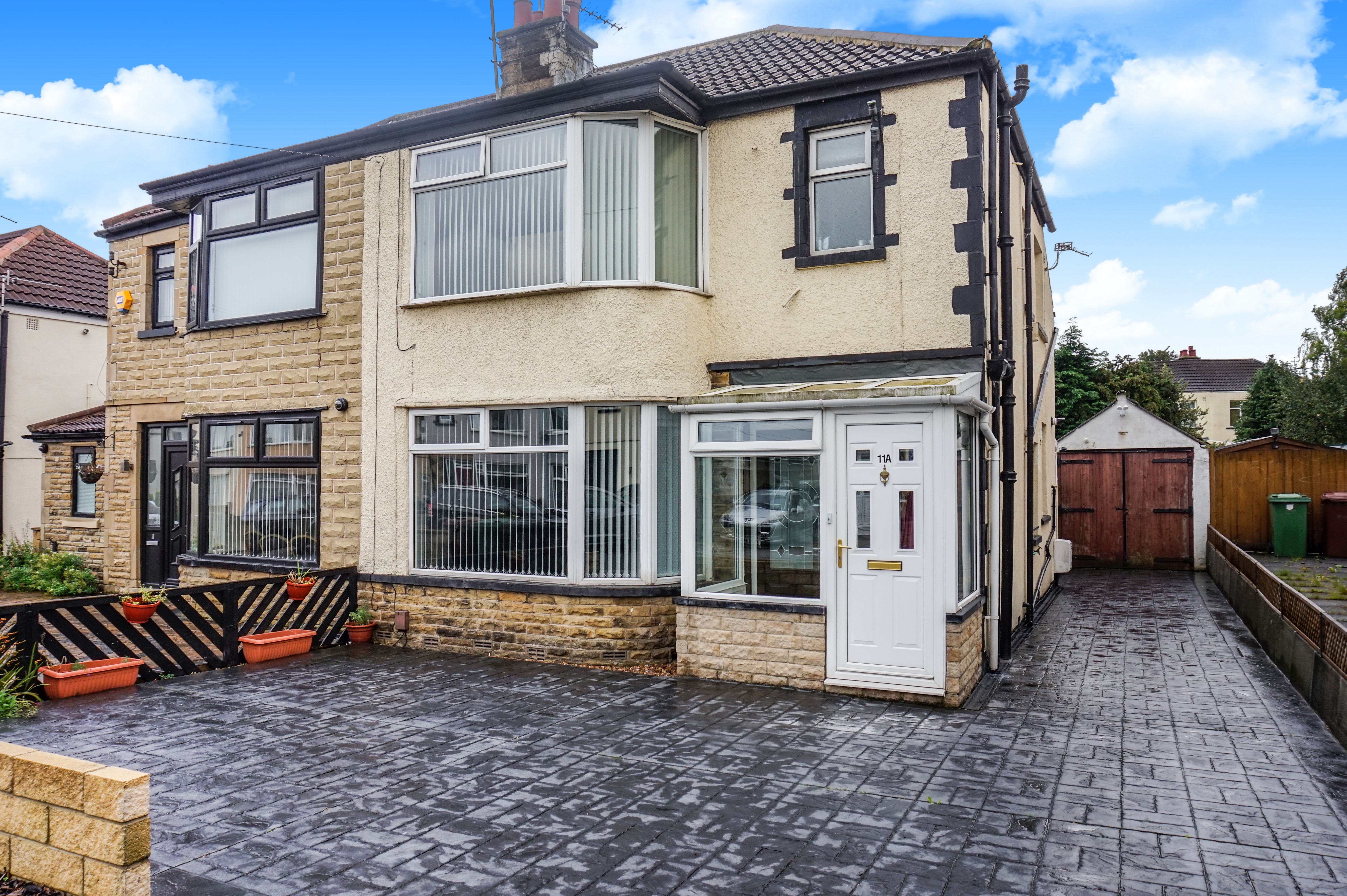 3 bedroom semi-detached house for sale in Ederoyd Crescent, Pudsey ...