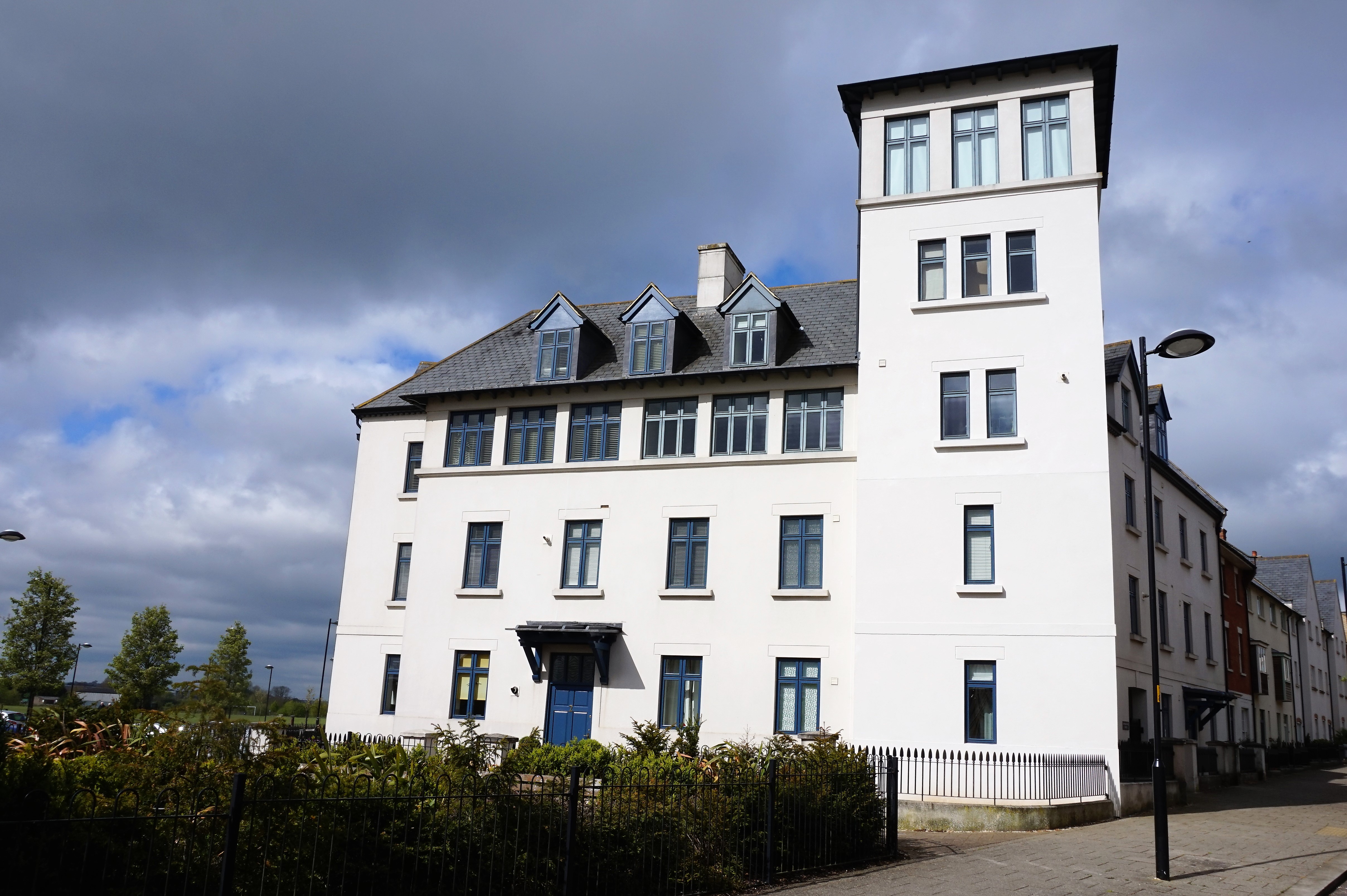 2 bedroom ground floor maisonette for sale in High Street, Upton ...