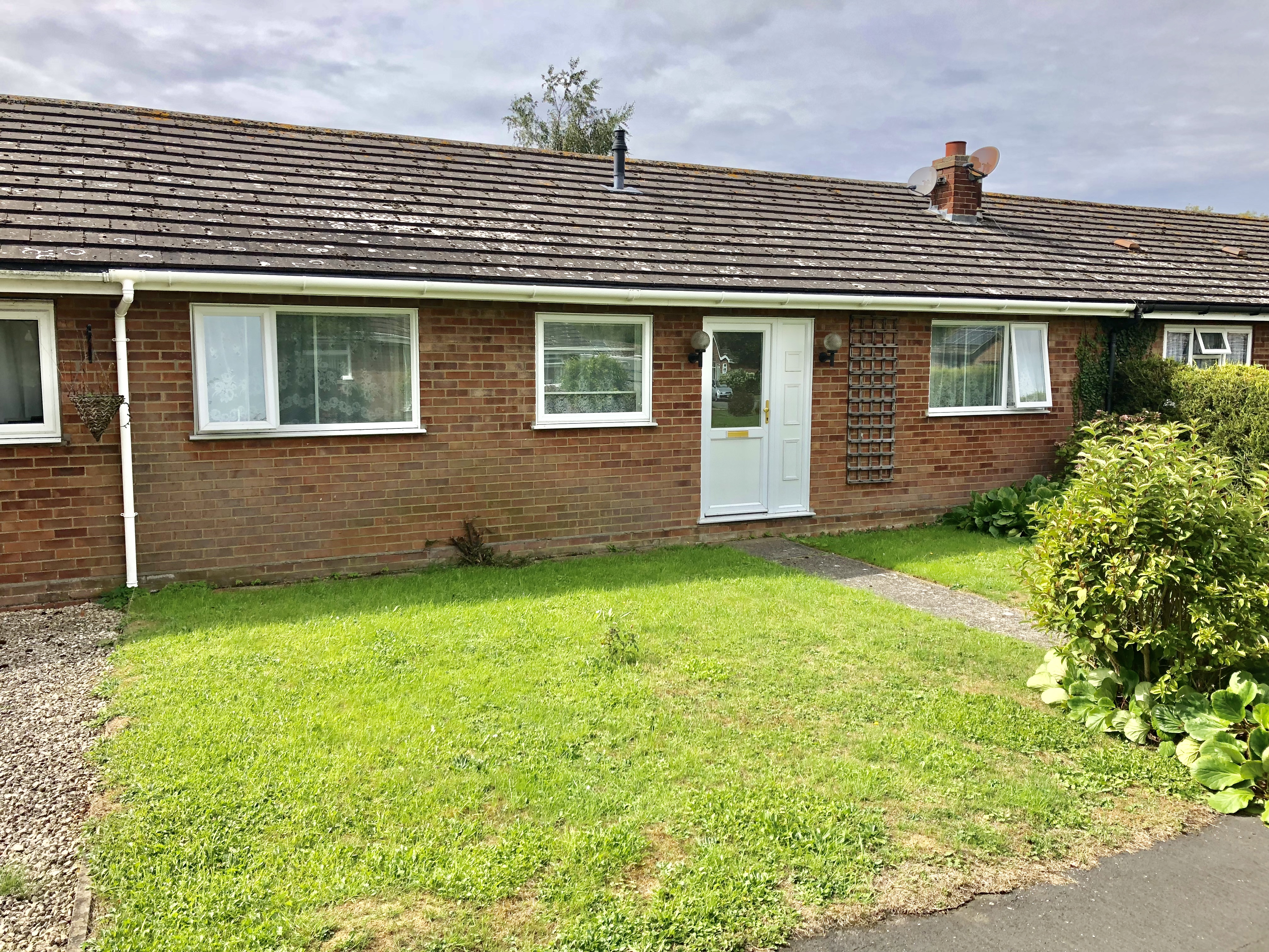 3 bedroom terraced bungalow for sale in Crowcroft Glebe, Nedging Tye ...