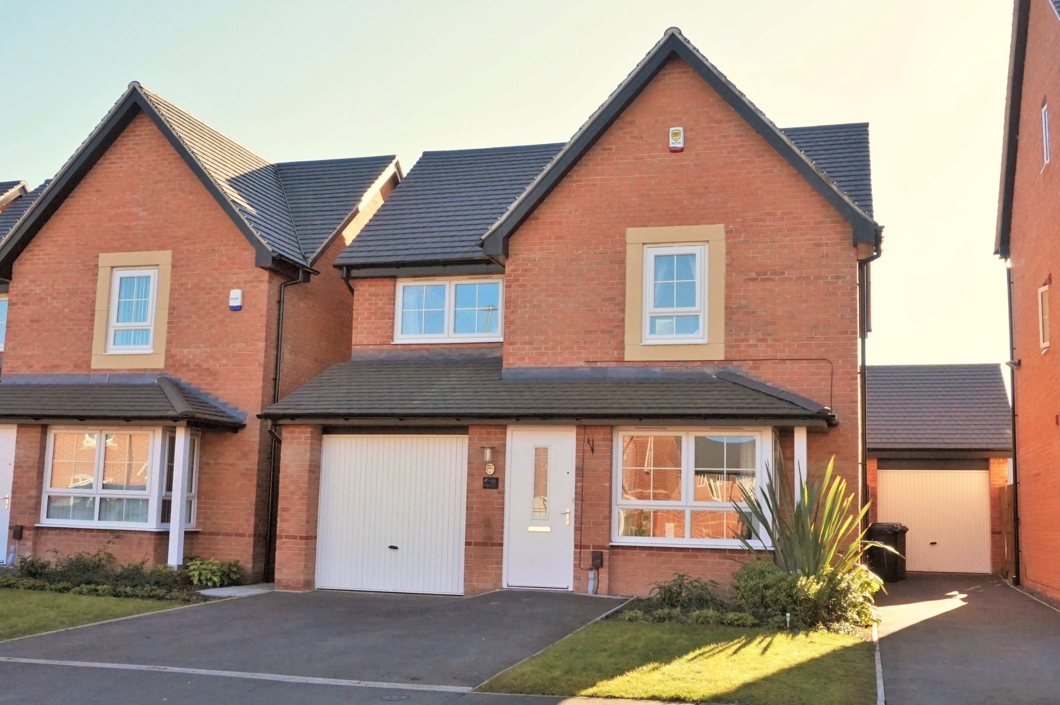 3 bedroom detached house for sale in Earls Drive, Stenson Fields, Derby ...
