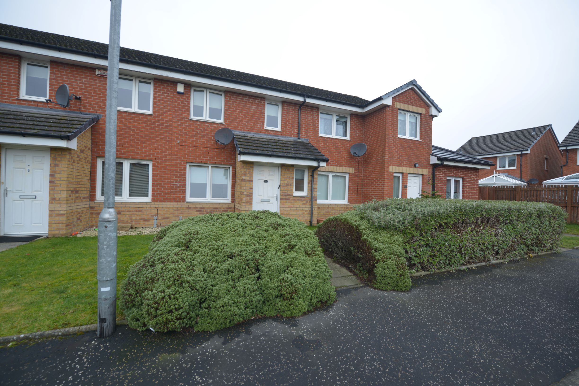 2 bedroom terraced house for sale in Gleddoch Gate, Glasgow, G52 4FF