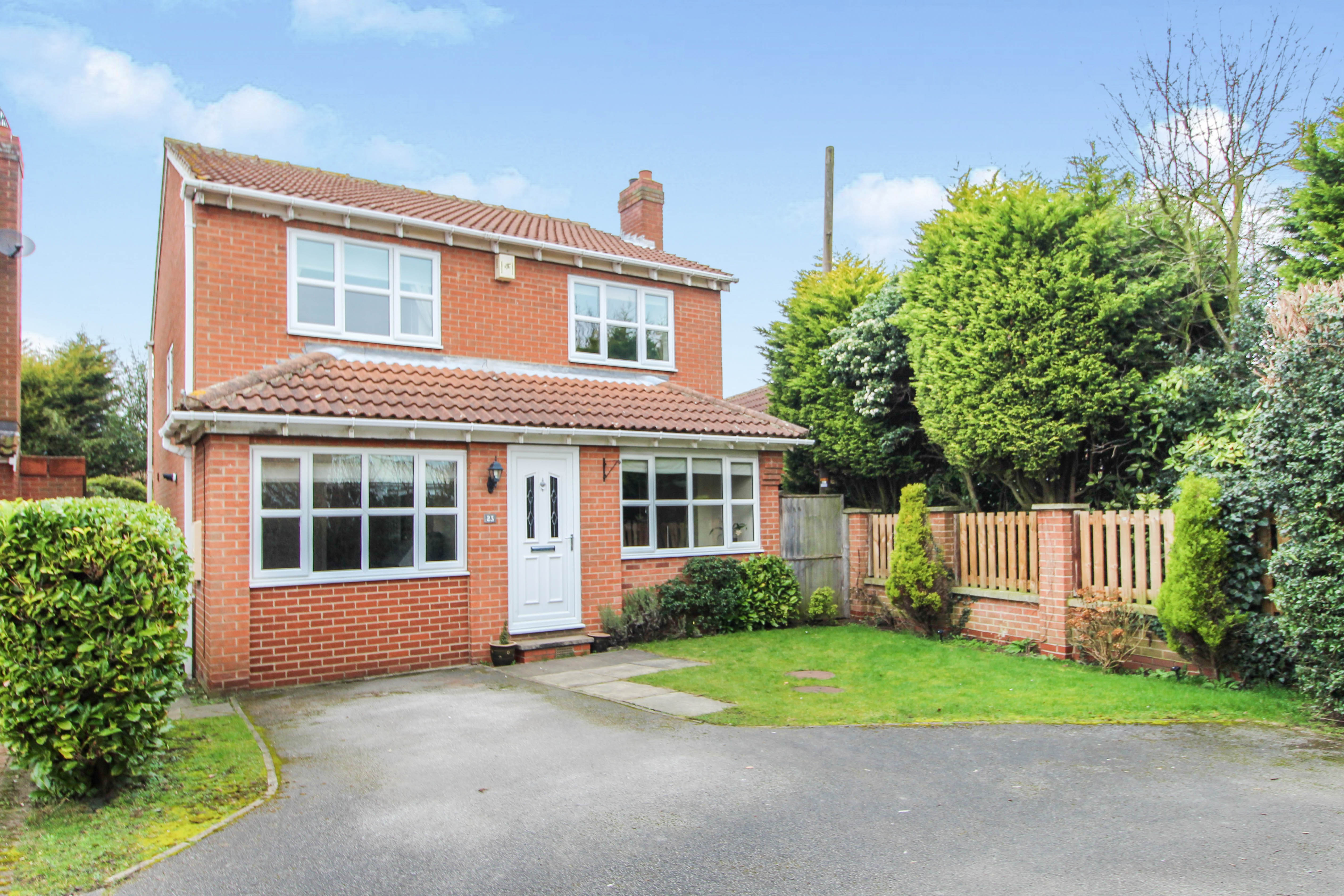 4 bedroom detached house for sale in Hall Farm Close, Riccall, YO19 6NT