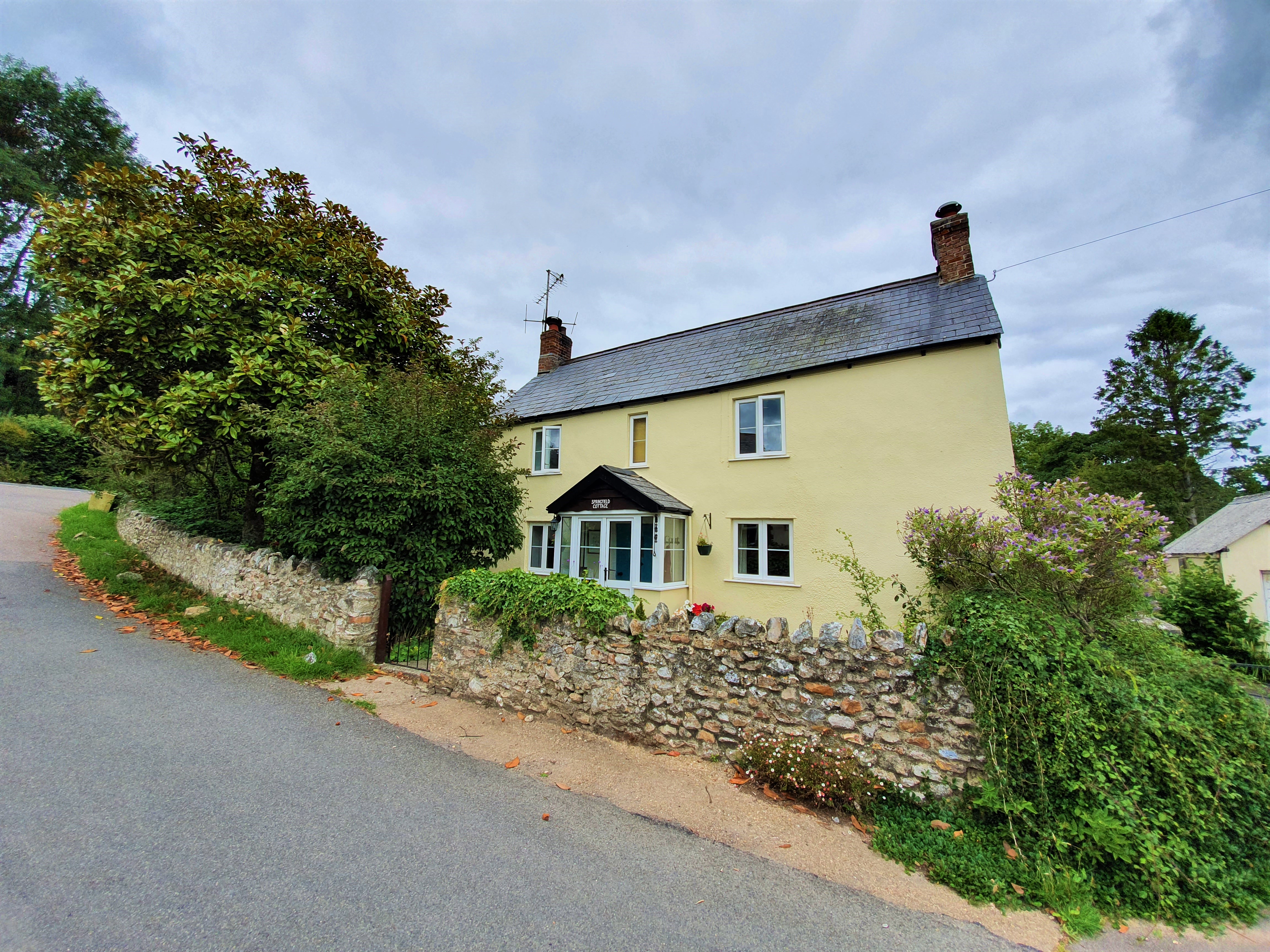 3 bedroom detached house for sale in Smallridge, Axminster, EX13 7LY