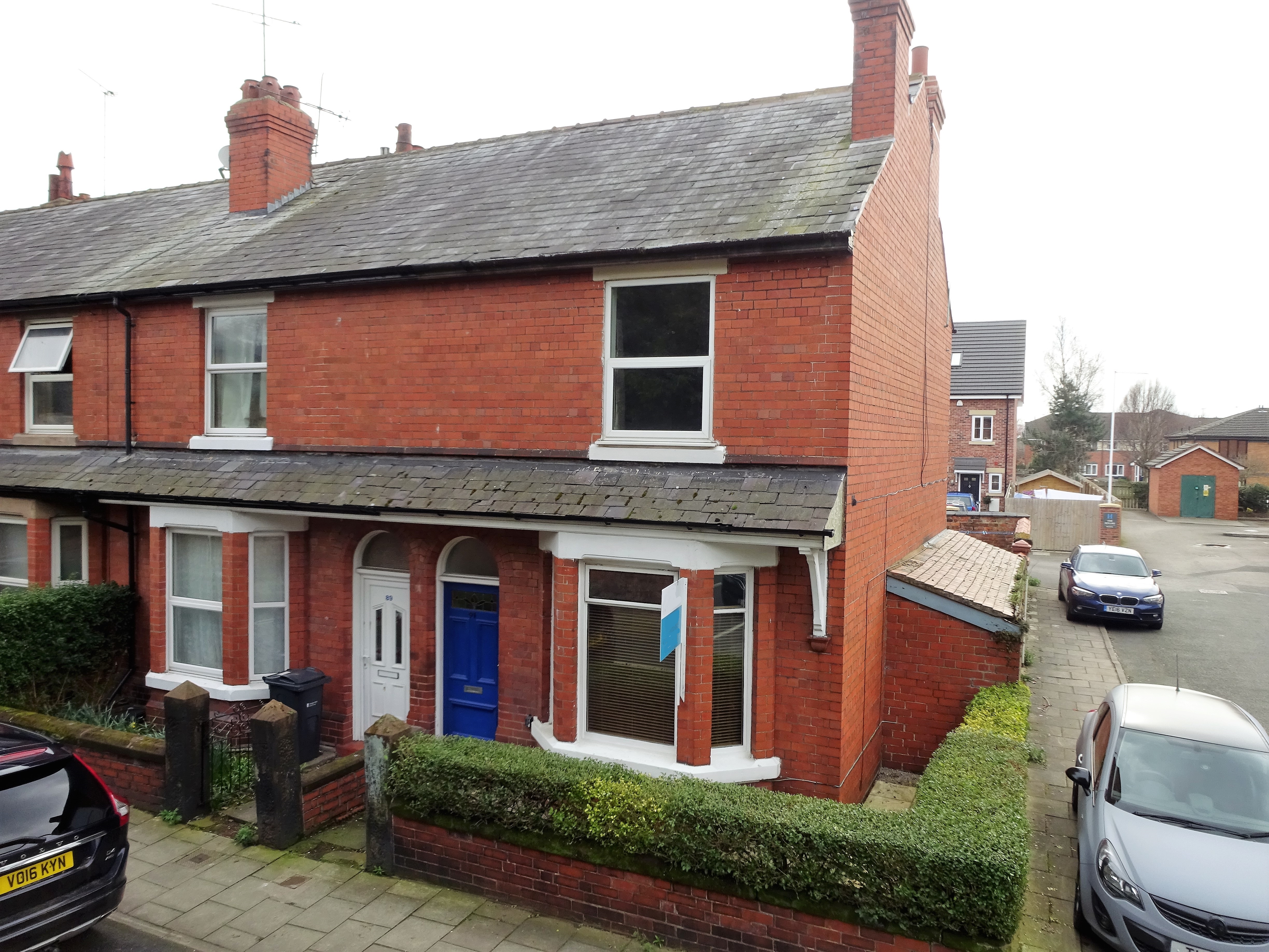 3 bedroom end of terrace house for sale in Whipcord Lane, Chester, CH1 4DG