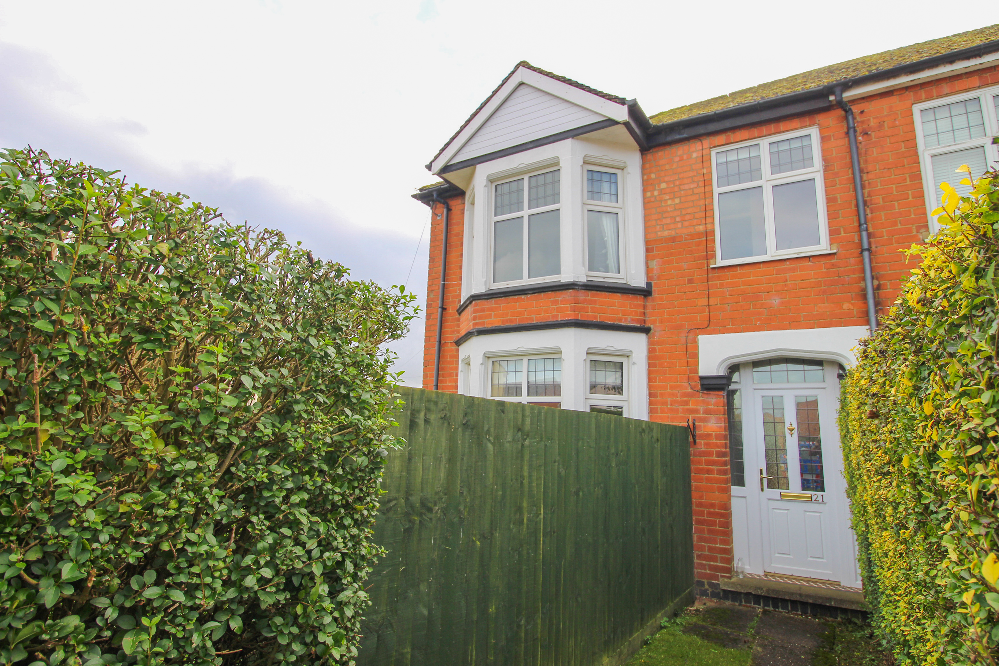 3 bedroom semi-detached house for sale in Manor Road, Woodford Halse ...