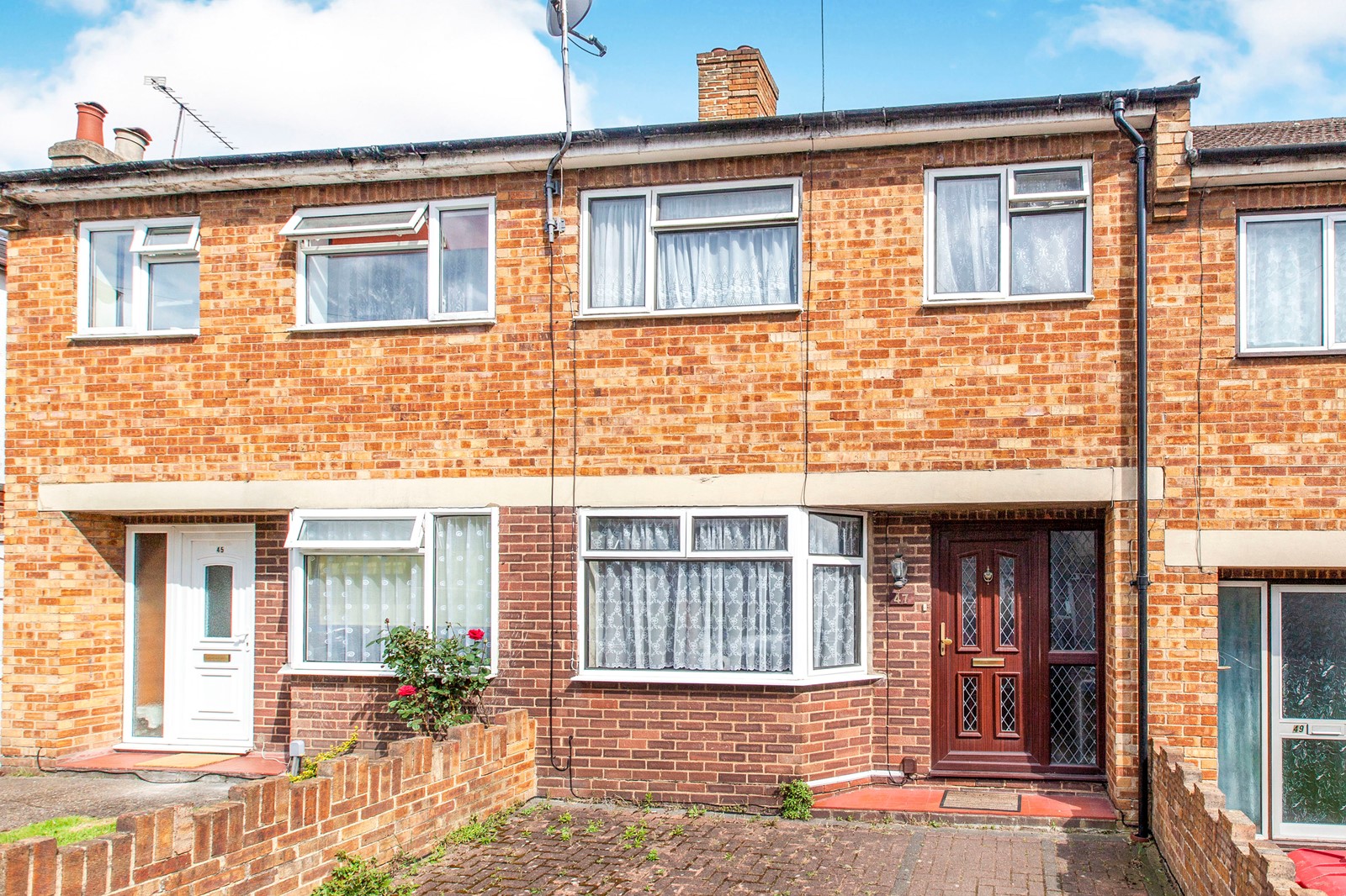 3 bedroom terraced house for sale in Hillside, Slough, SL1 2RW