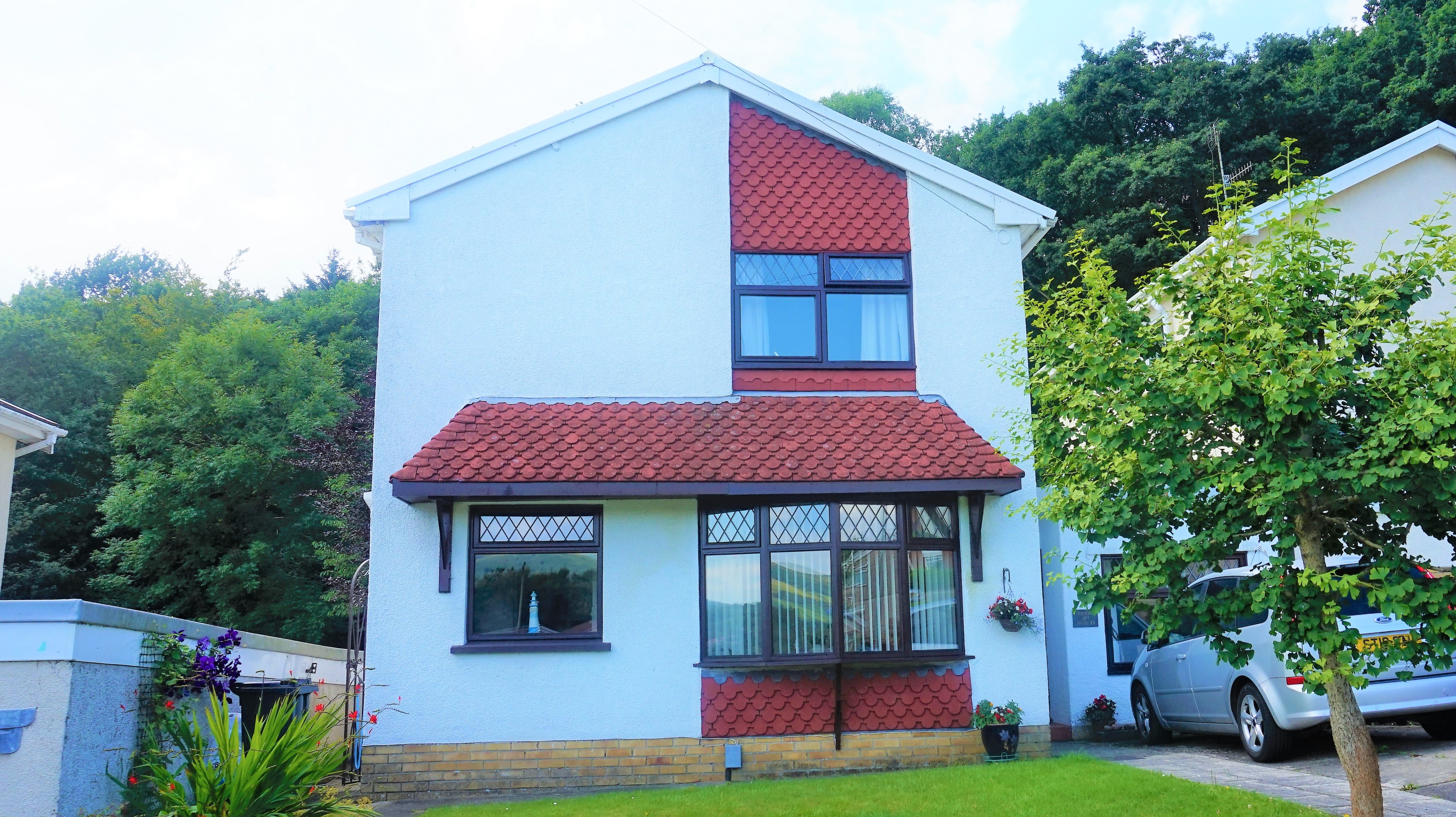 3 bedroom detached house for sale in Bryncatwg, Cadoxton, SA10 8BG