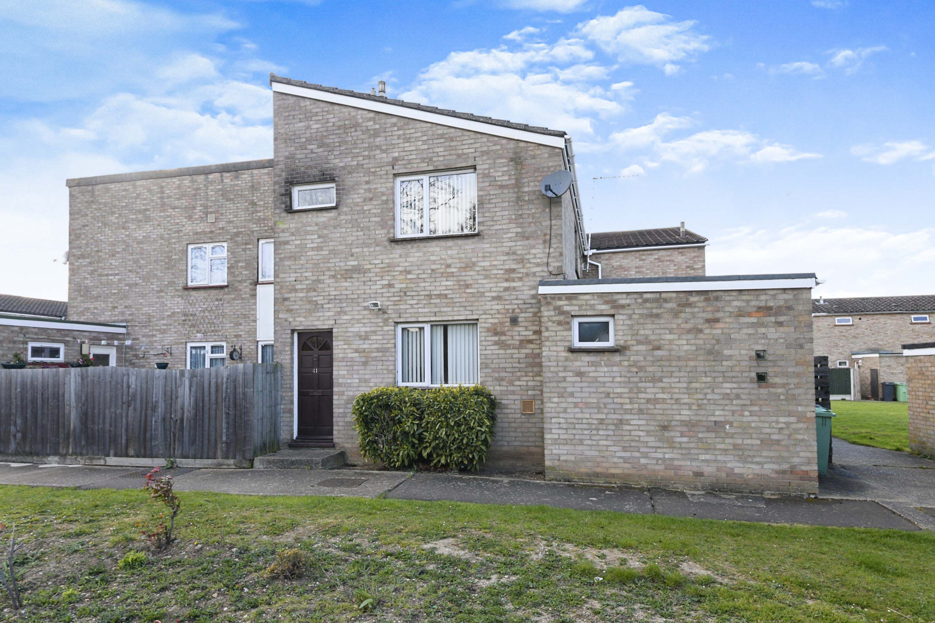 3 bedroom terraced house for sale in Allectus Way, Witham, CM8 1NZ