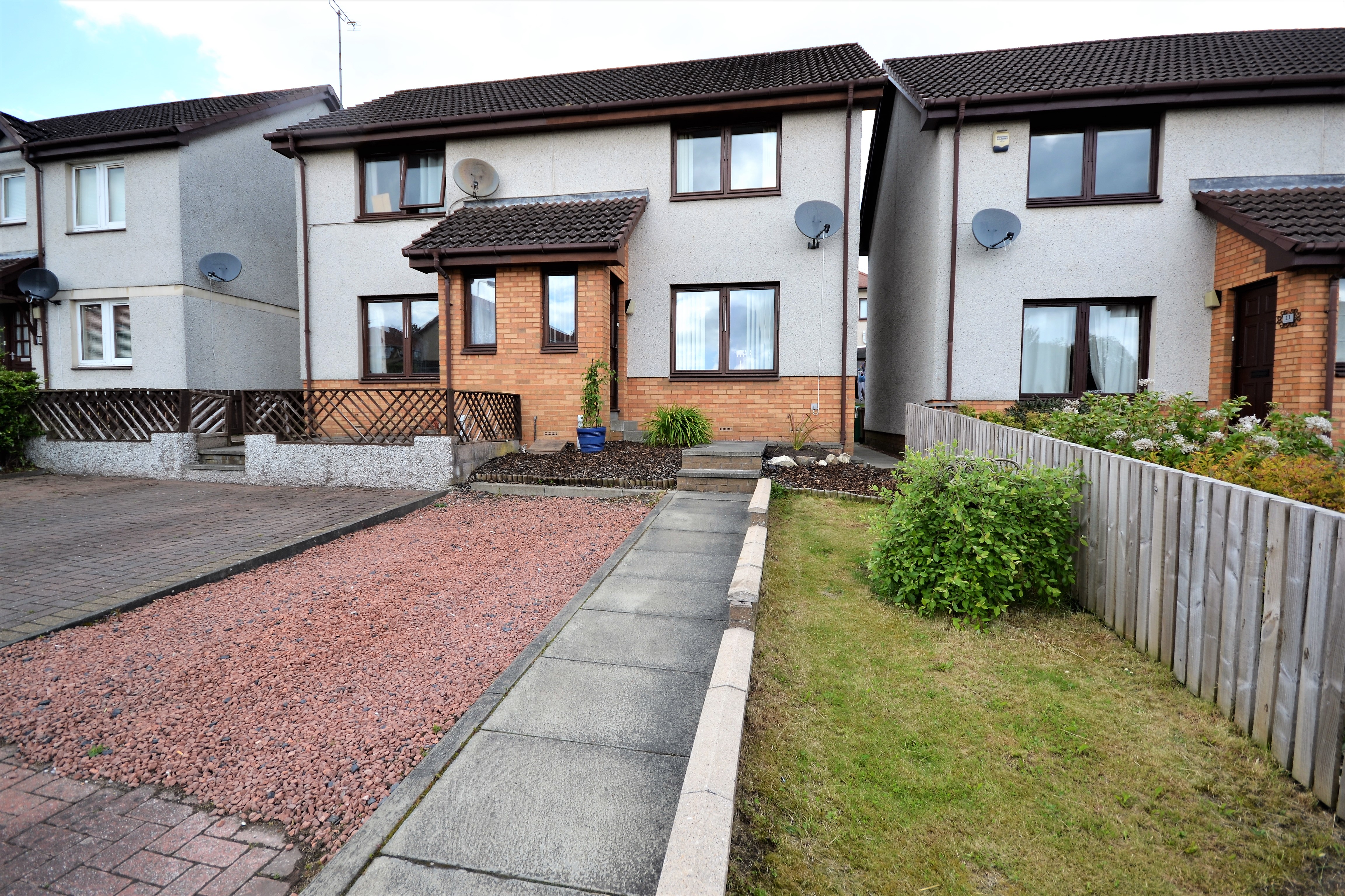 2 bedroom semi-detached house for sale in Kirkland Avenue, Ballingry ...