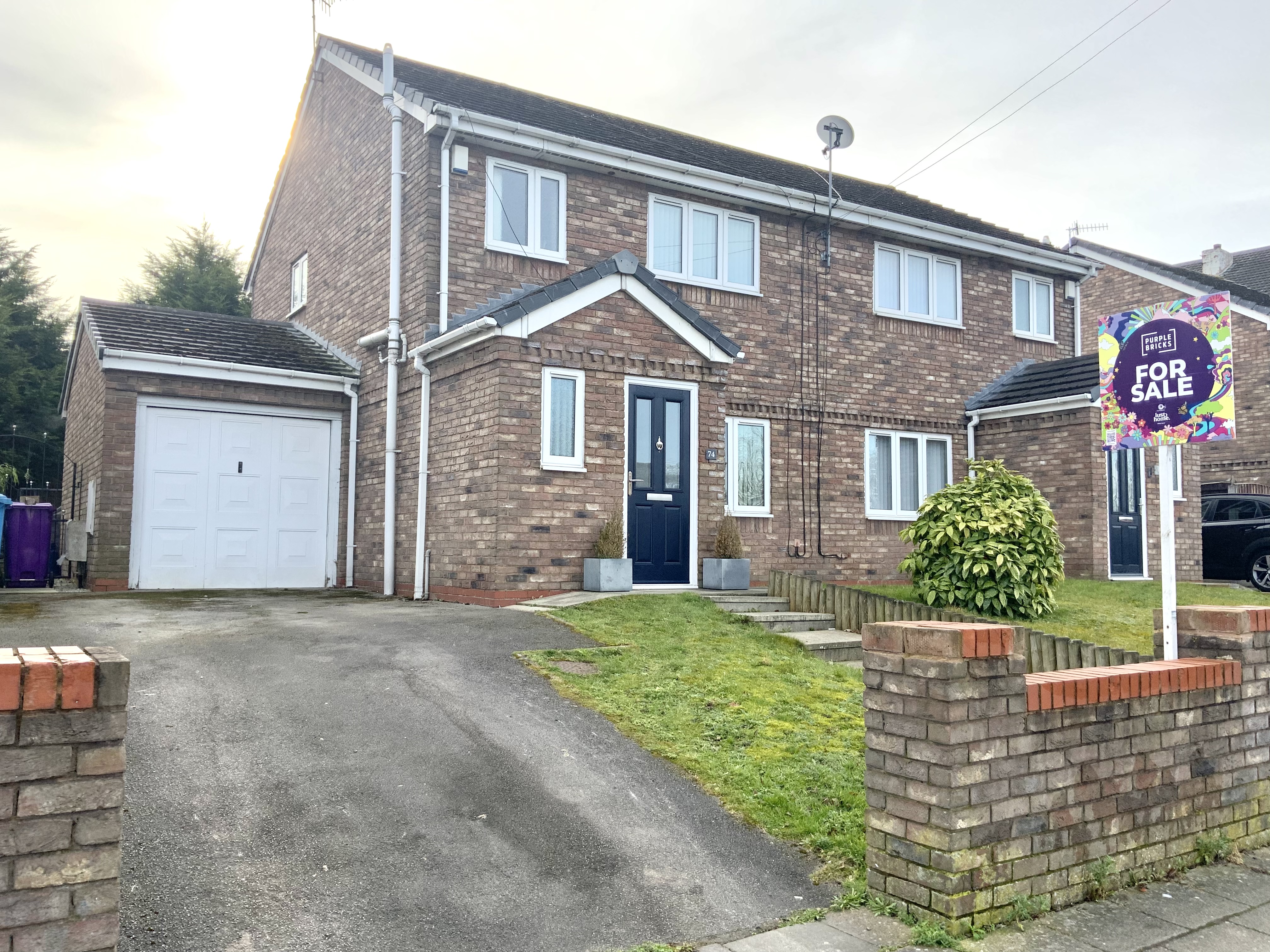 3 bedroom semi-detached house for sale in Woolton Road, Liverpool, L19 5NG