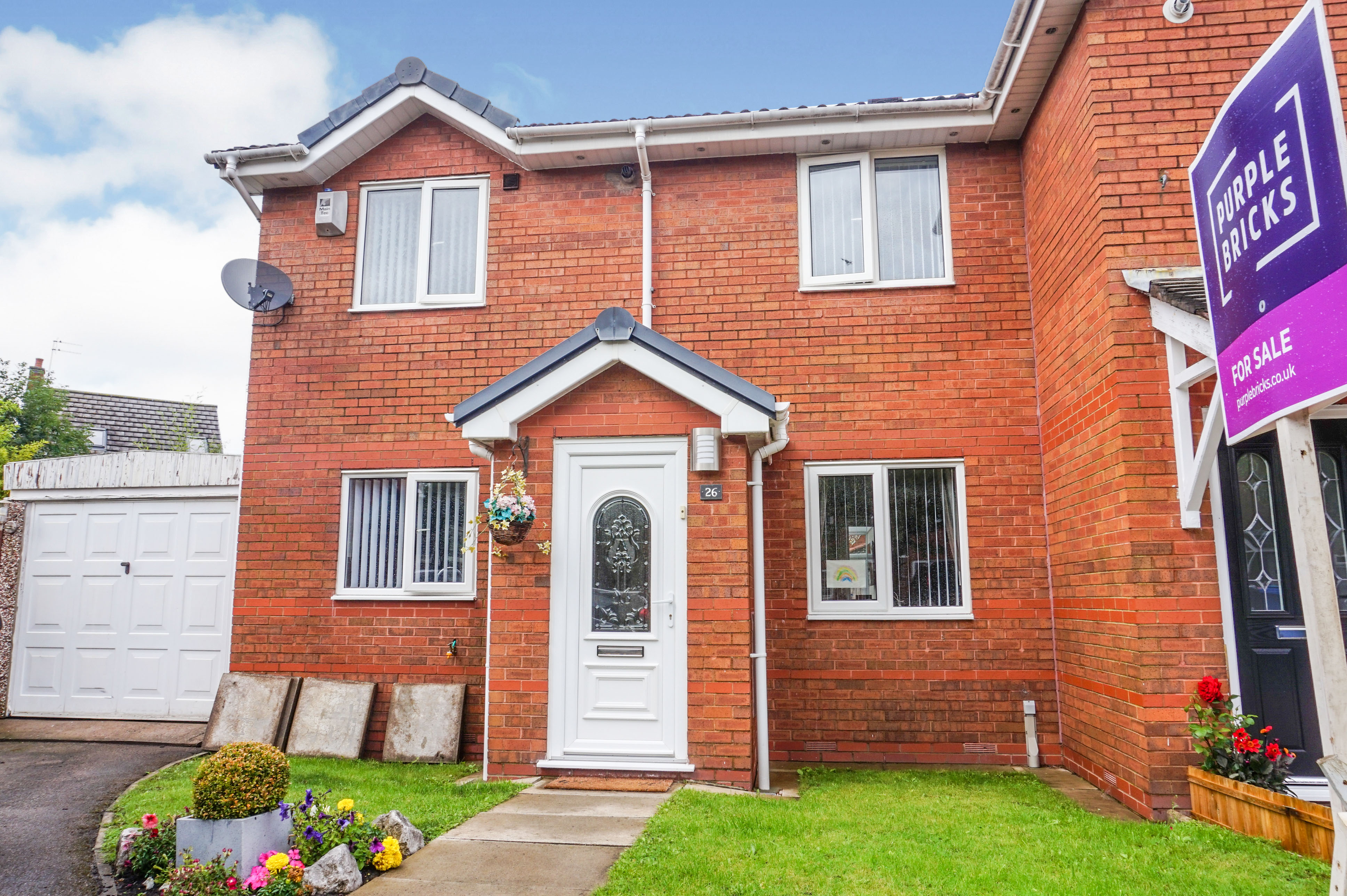 2 bedroom semi-detached house for sale in Badby Wood, Liverpool, L33 8YQ