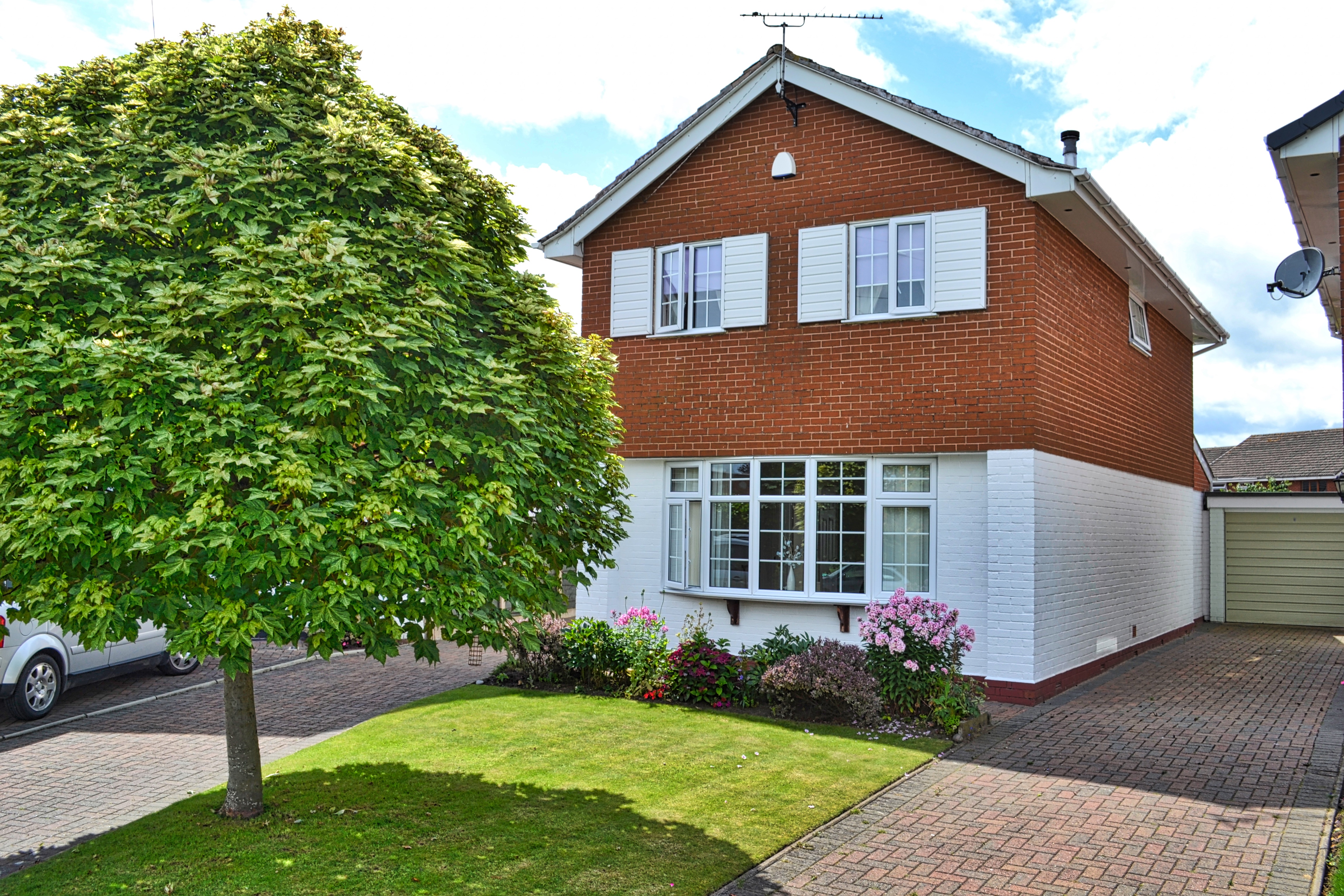 3 bedroom detached house for sale in Weaver Close, Sandbach, CW11 1EZ