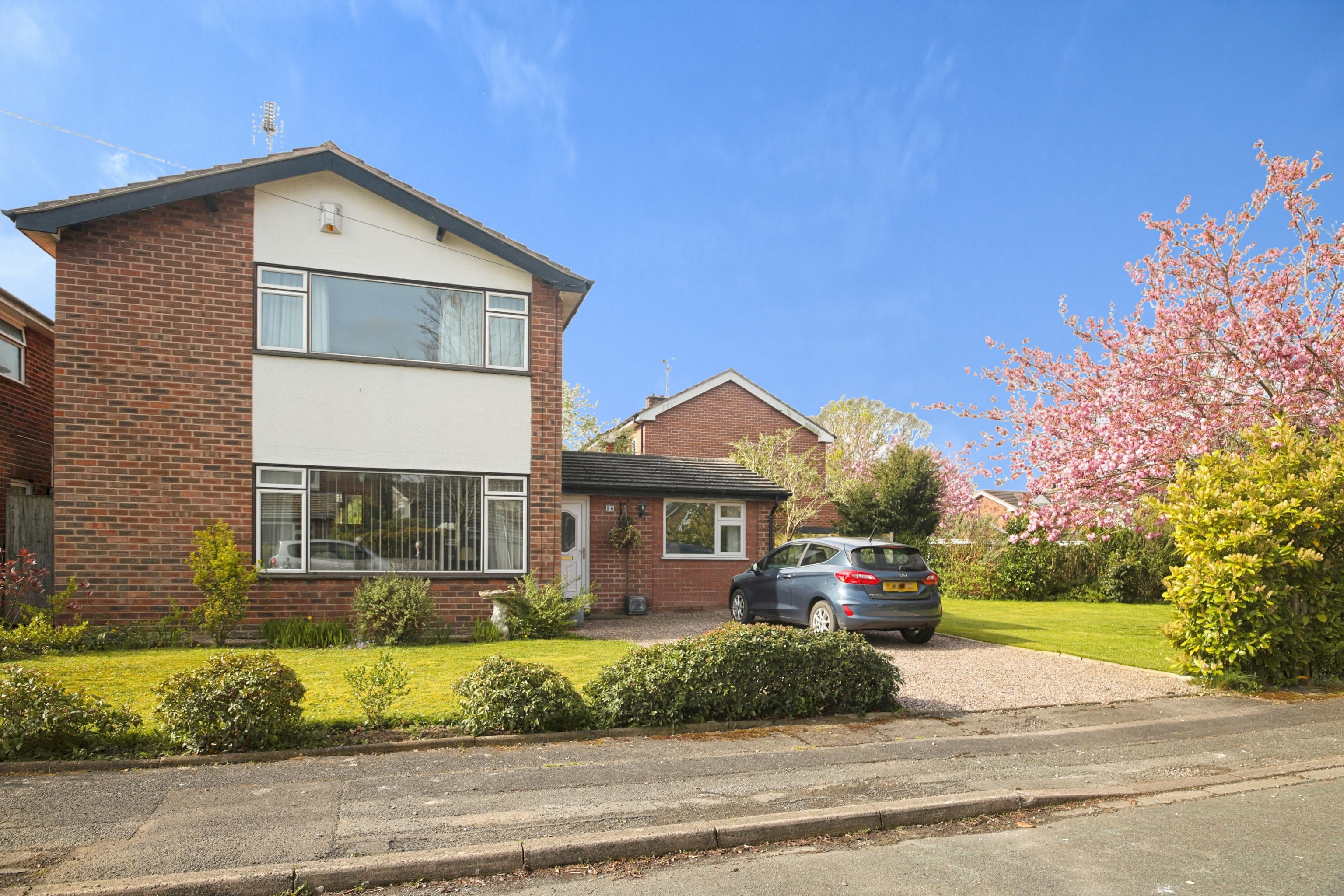3 bedroom detached house for sale in Hunters Crescent, Chester, CH3 8EY