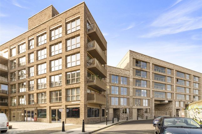 1 bedroom apartment for sale in Hackney Wick, London, E9 5SZ