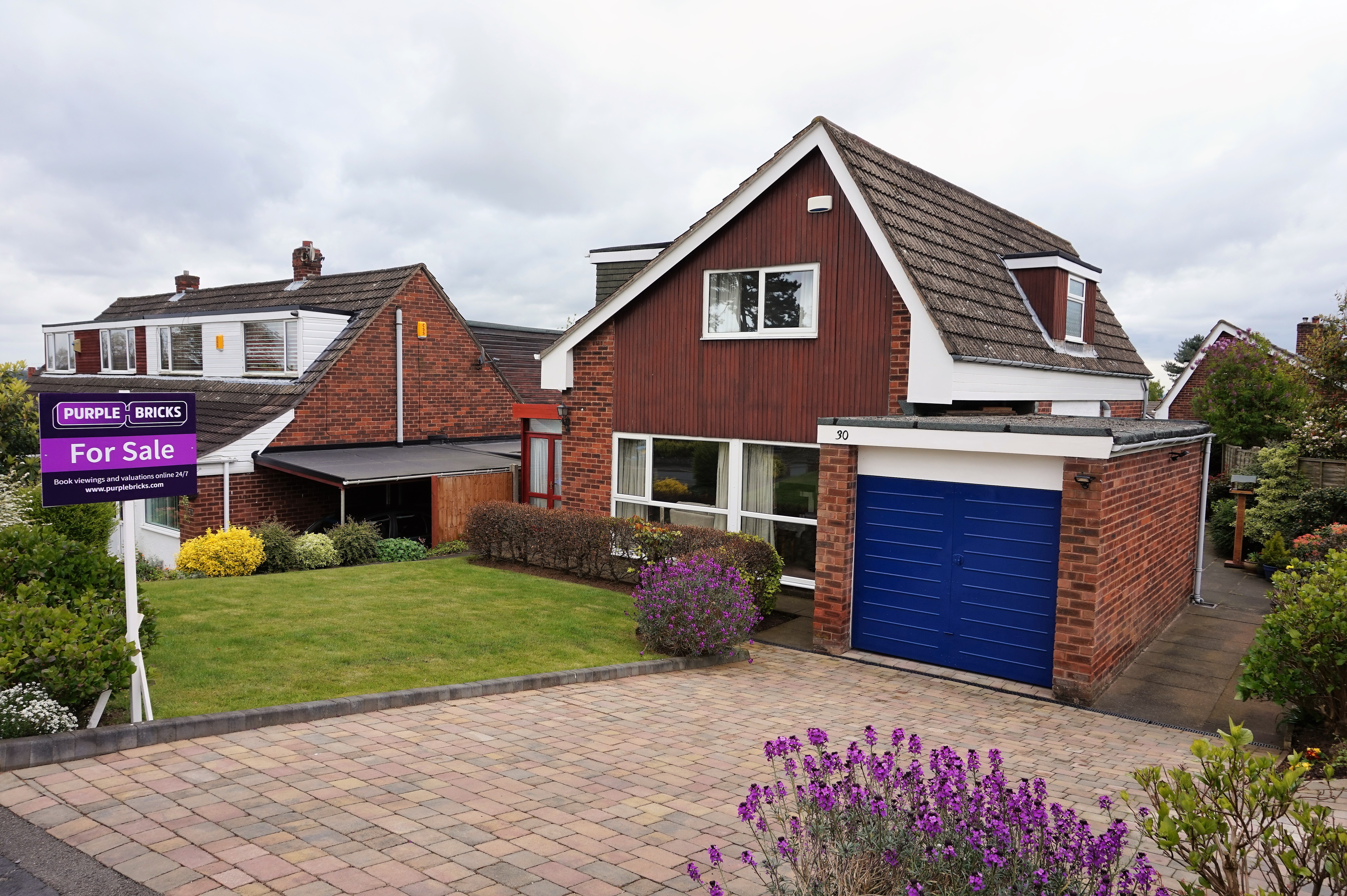 5 bedroom detached house for sale in Brackenway, Frodsham, WA6 6AX