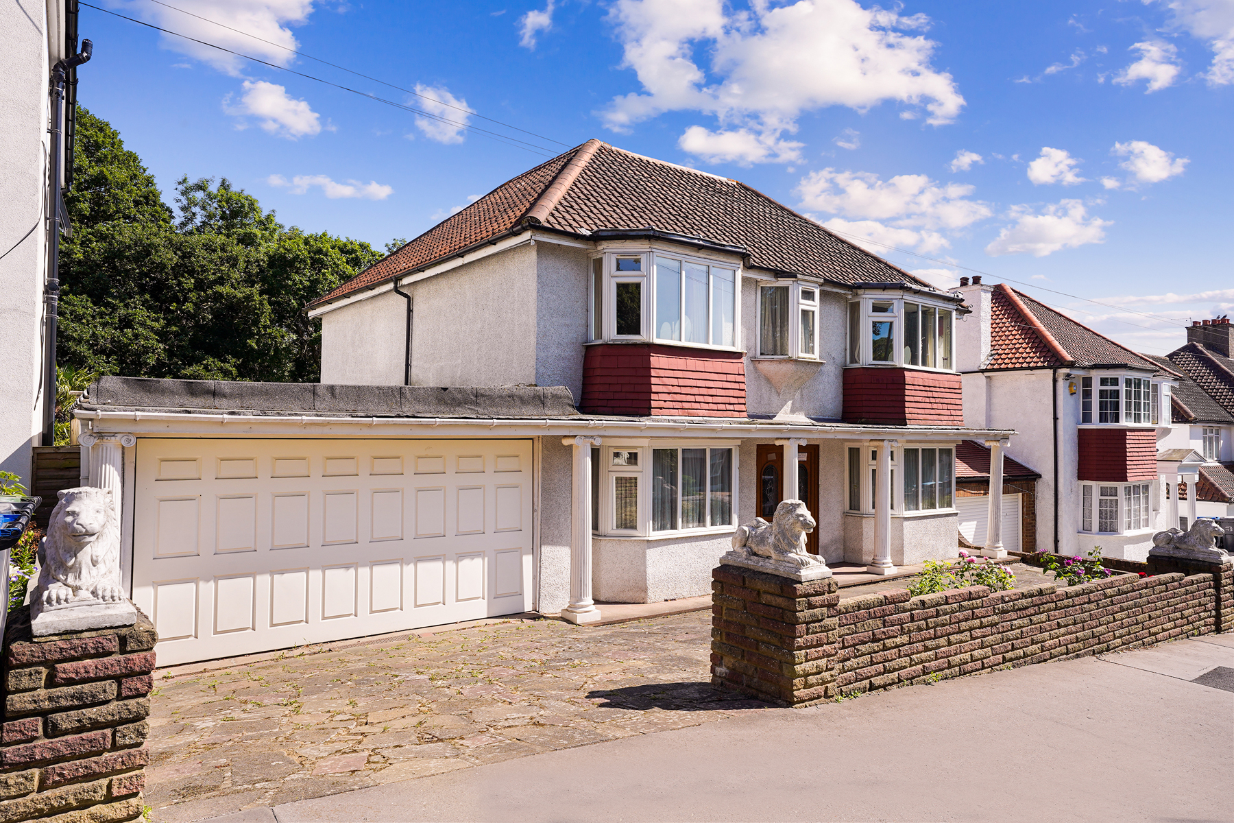 5 bedroom detached house for sale in Norbury Hill, London, SW16 3RT