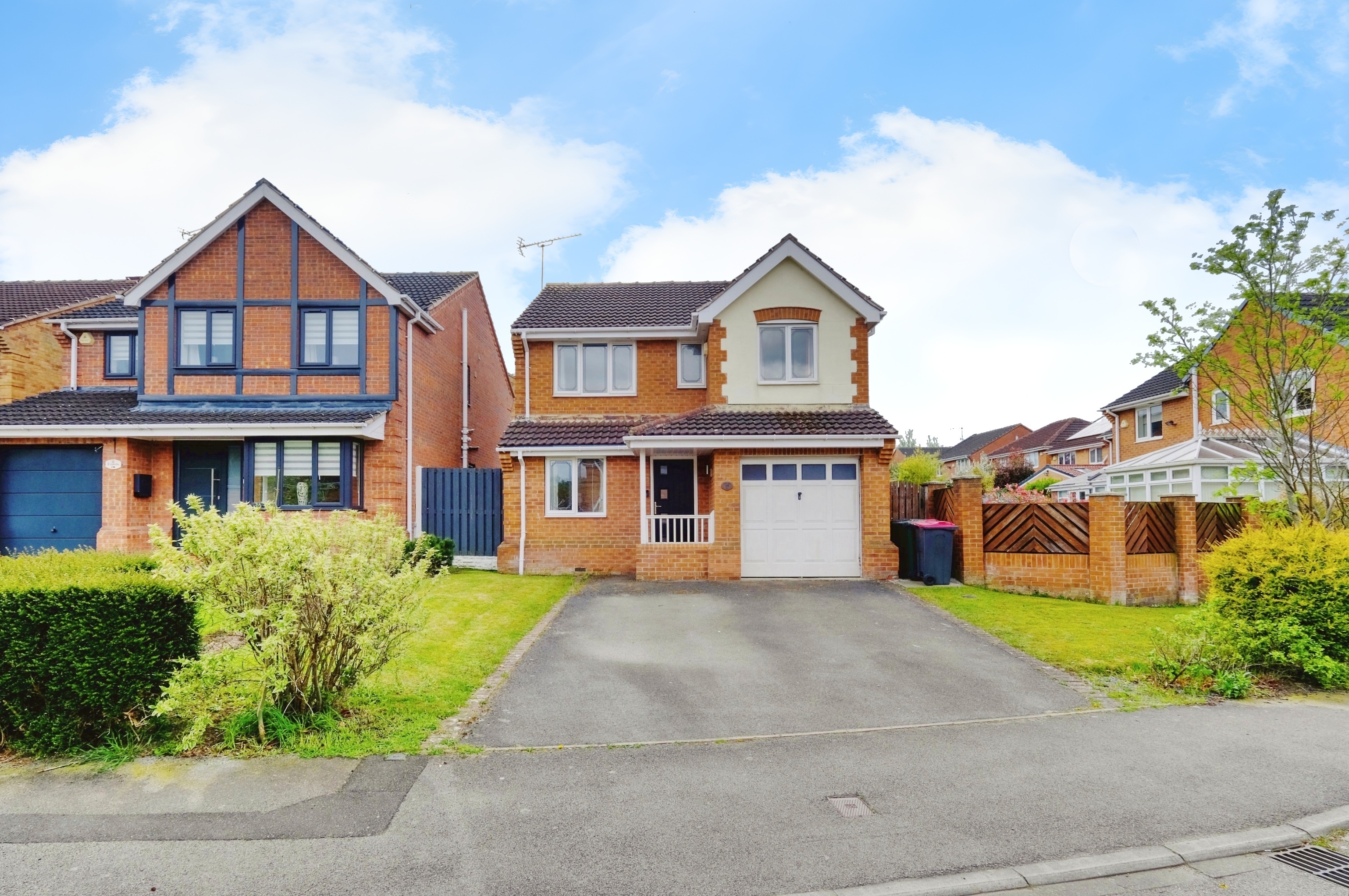 4 bedroom detached house for sale in Admiral Biggs Drive, Rotherham ...