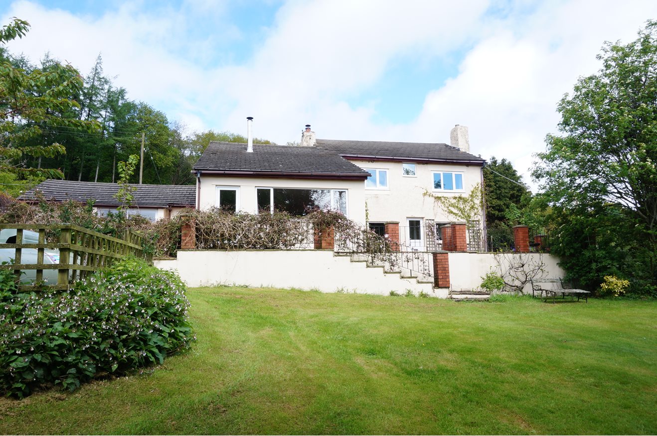 3 bedroom detached house for sale in Meifod, Meifod, SY22 6YB