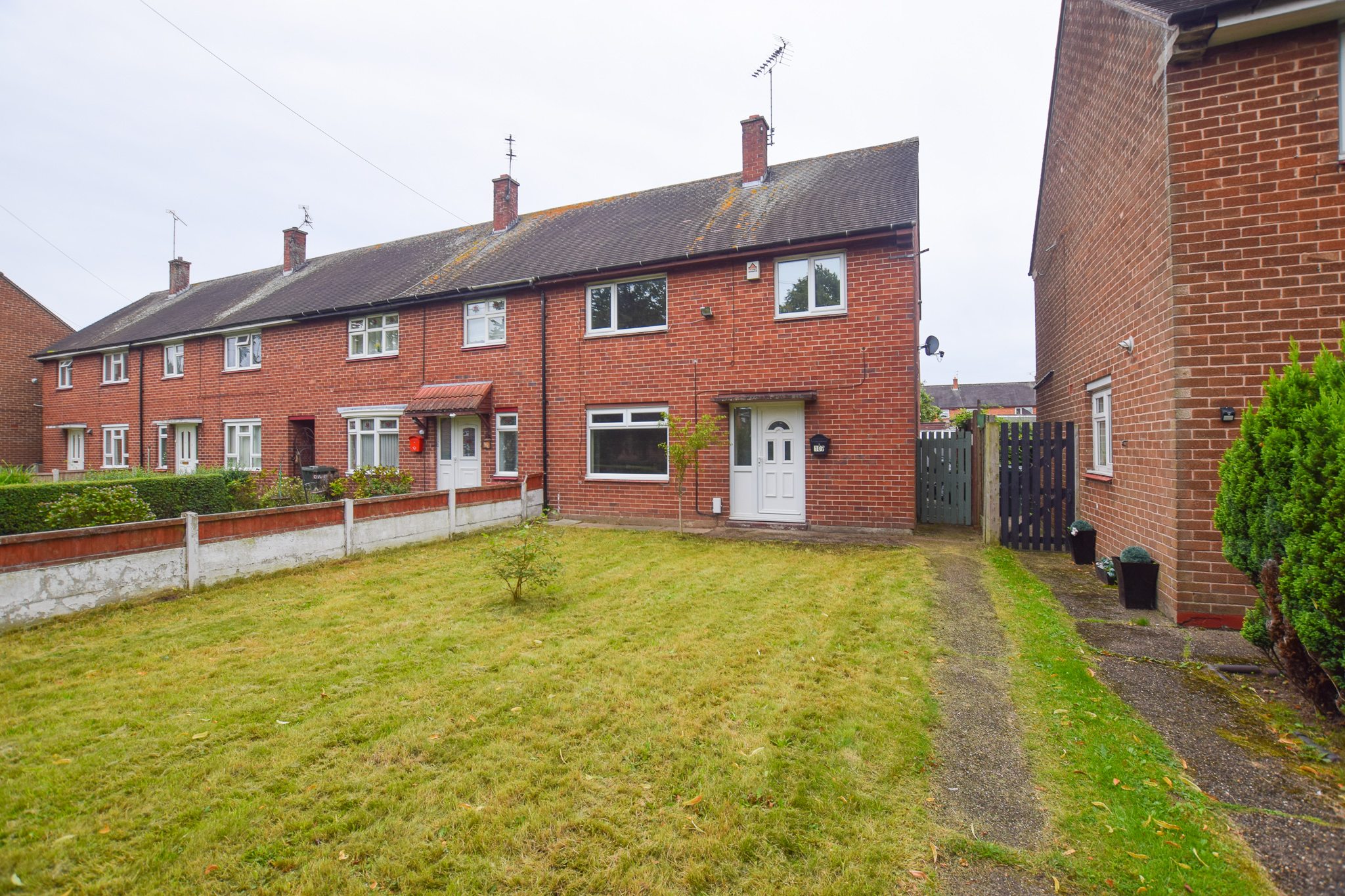 3 bedroom semi-detached house for sale in Overpool Road, Ellesmere Port ...