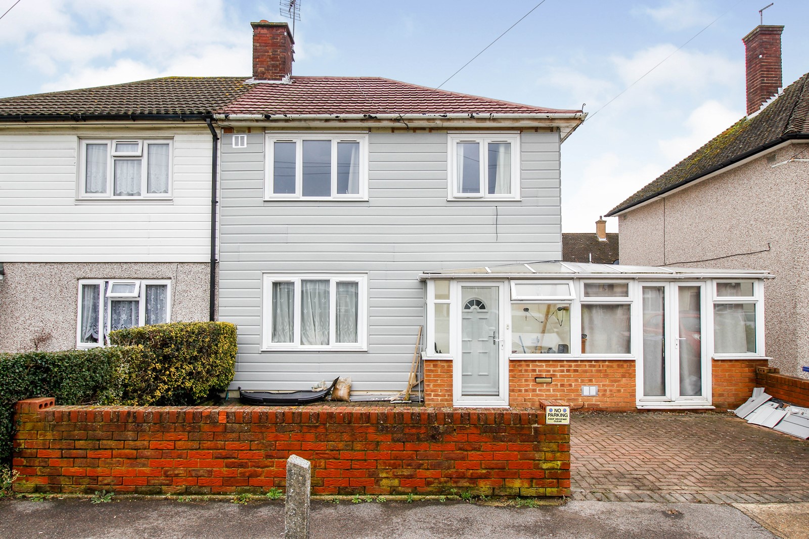 3 bedroom semi-detached house for sale in Eskley Gardens, South ...