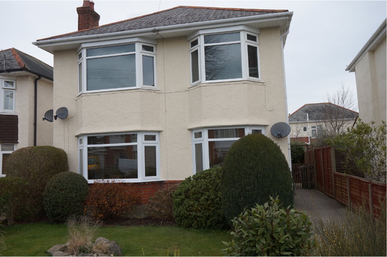 2 bedroom ground floor flat for sale in Southwick Road, Bournemouth ...