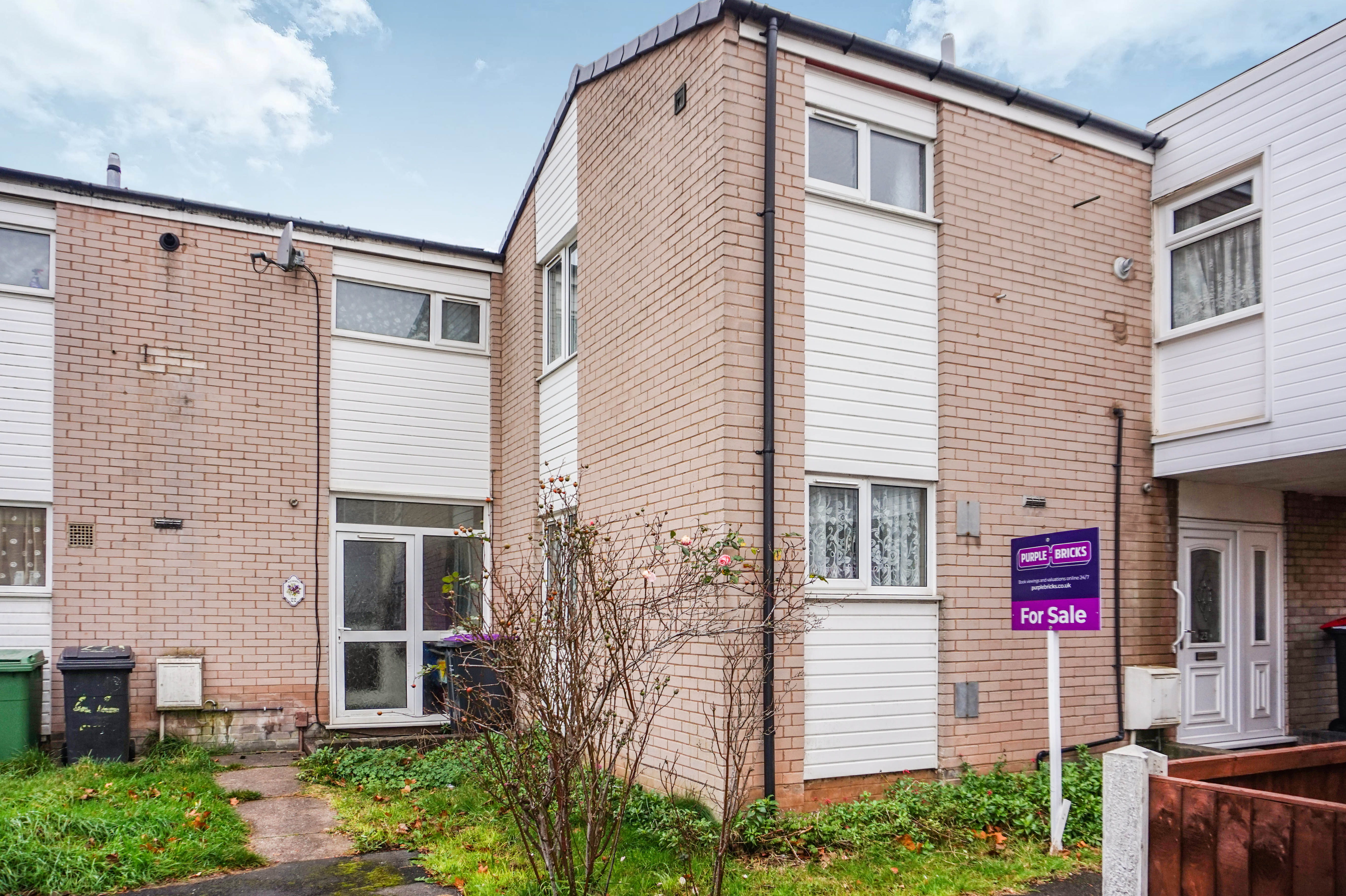 3 bedroom terraced house for sale in Wigmores, Woodside Telford, TF7 5NA
