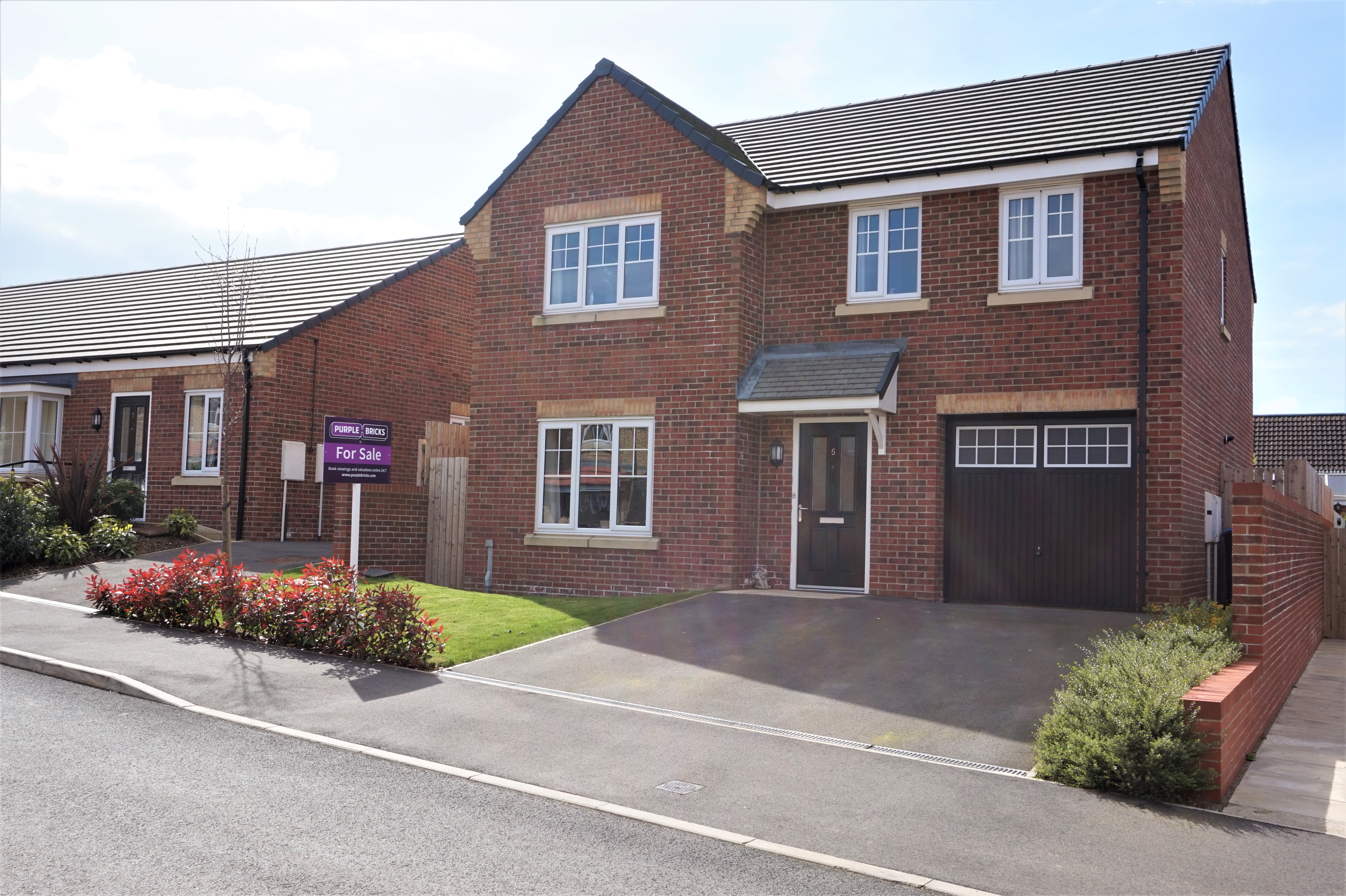 4 bedroom detached house for sale in Bramble Close, Stainton ...