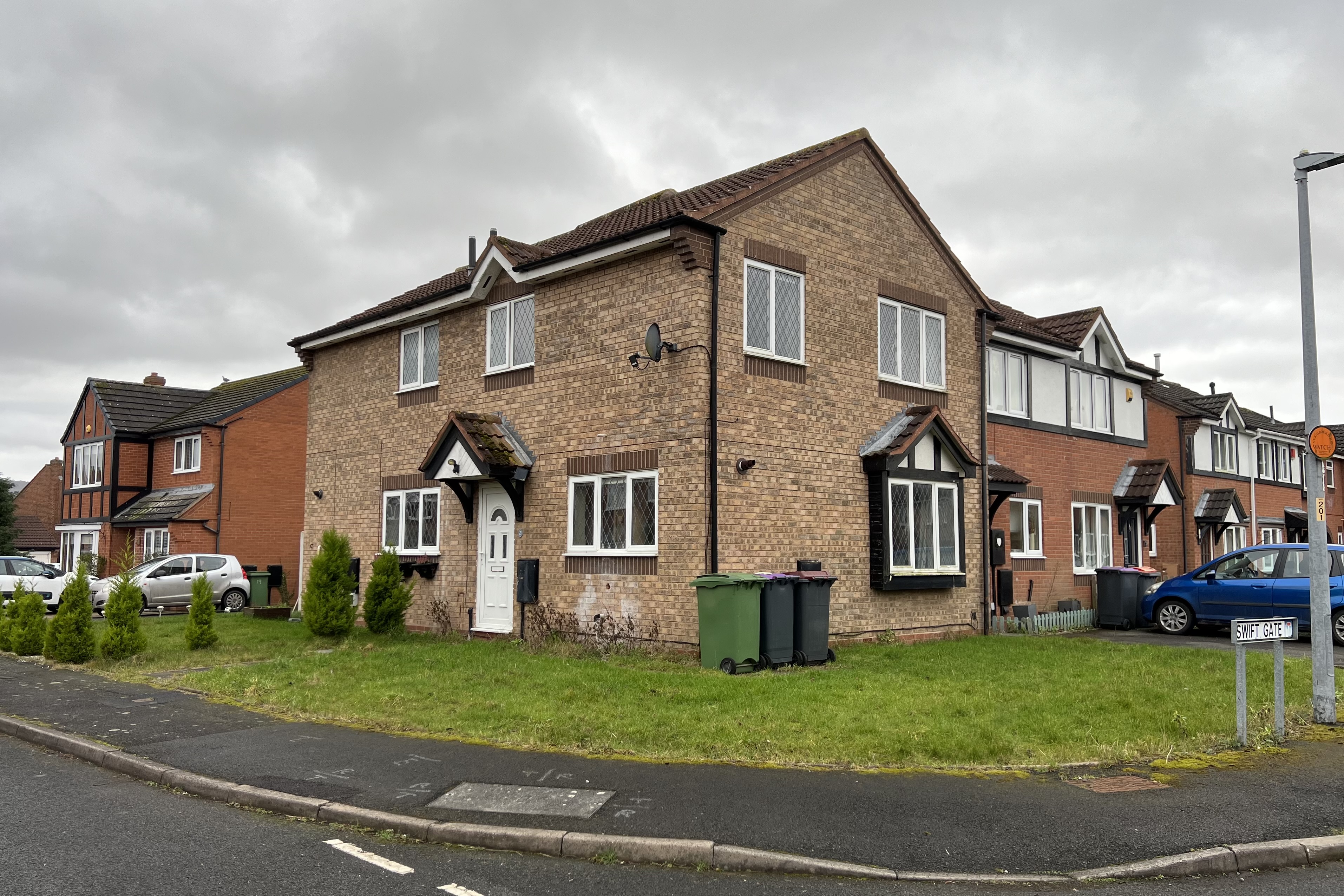 2 bedroom terraced house for sale in Plover Gate, Telford, TF1 3QD
