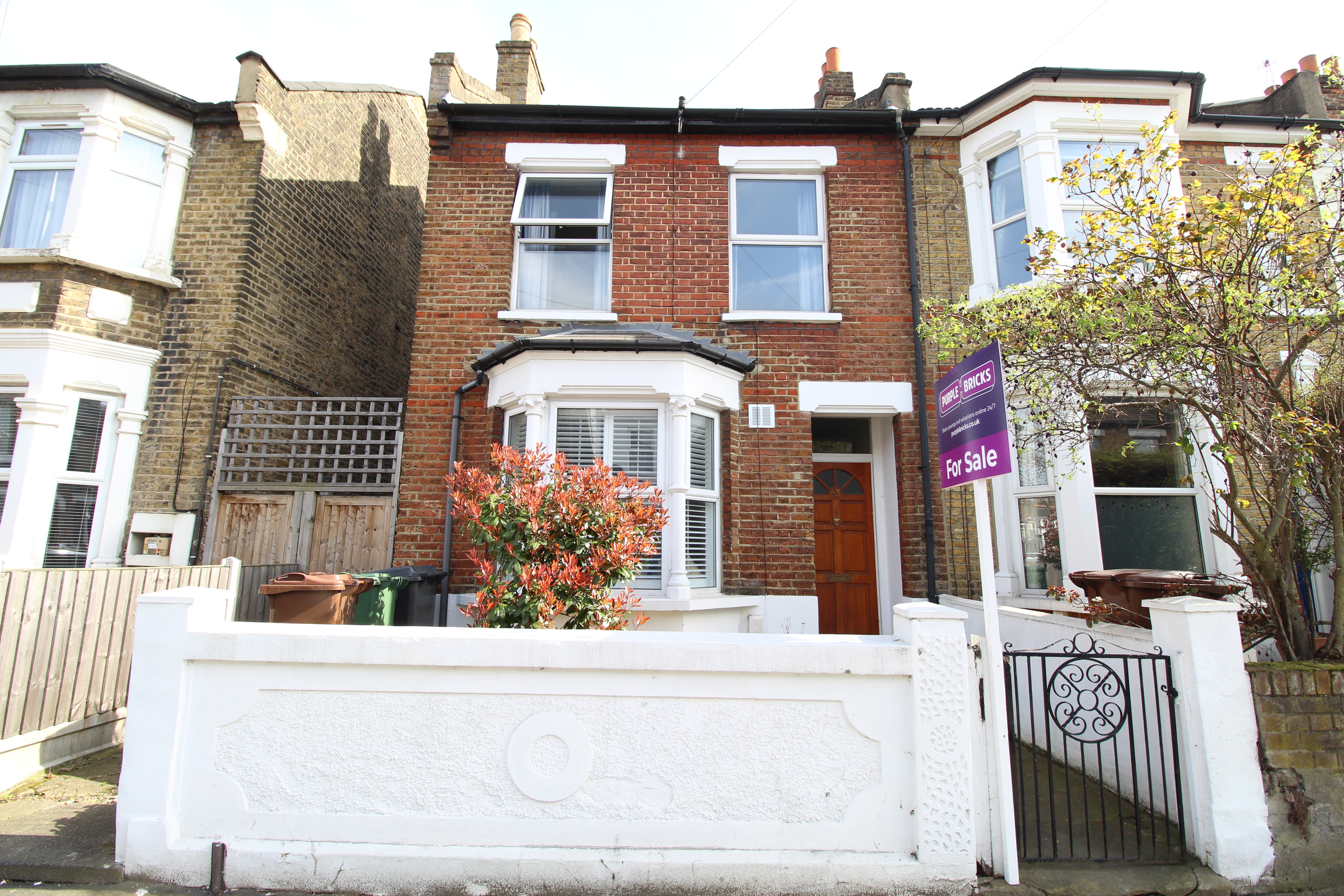 3 bedroom end of terrace house for sale in Murchison Road, London, E10 6NA