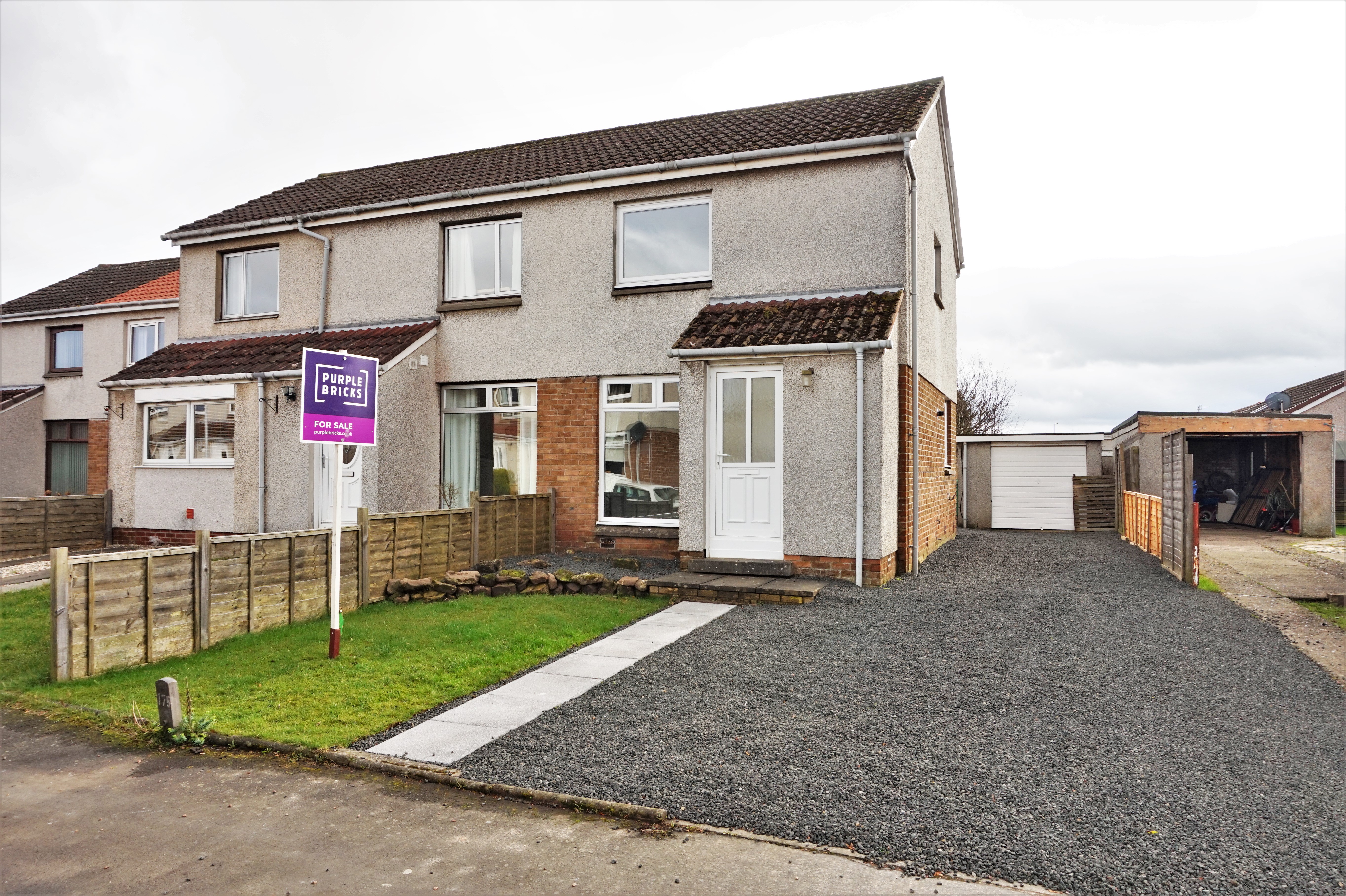 2 bedroom semi-detached house for sale in Glenavon Drive, Cairneyhill ...
